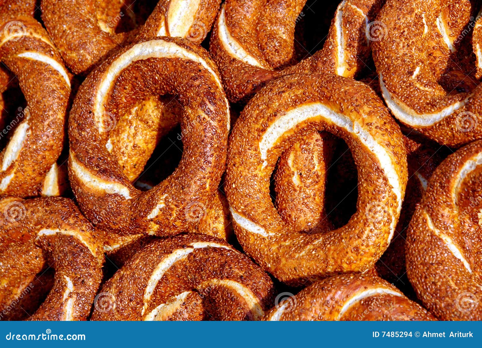 Baglar arkivfoto. Bild av bakelse, cirkel, knastrande - 7485294