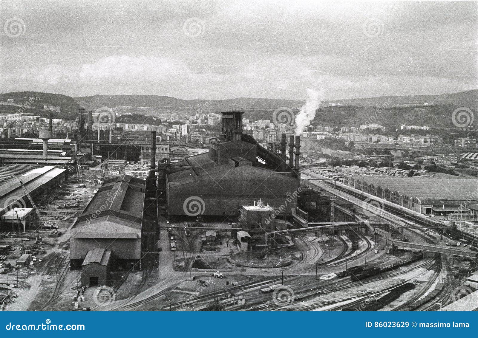 Bagnoli with old farm editorial stock image. Image of abandoned - 86023629