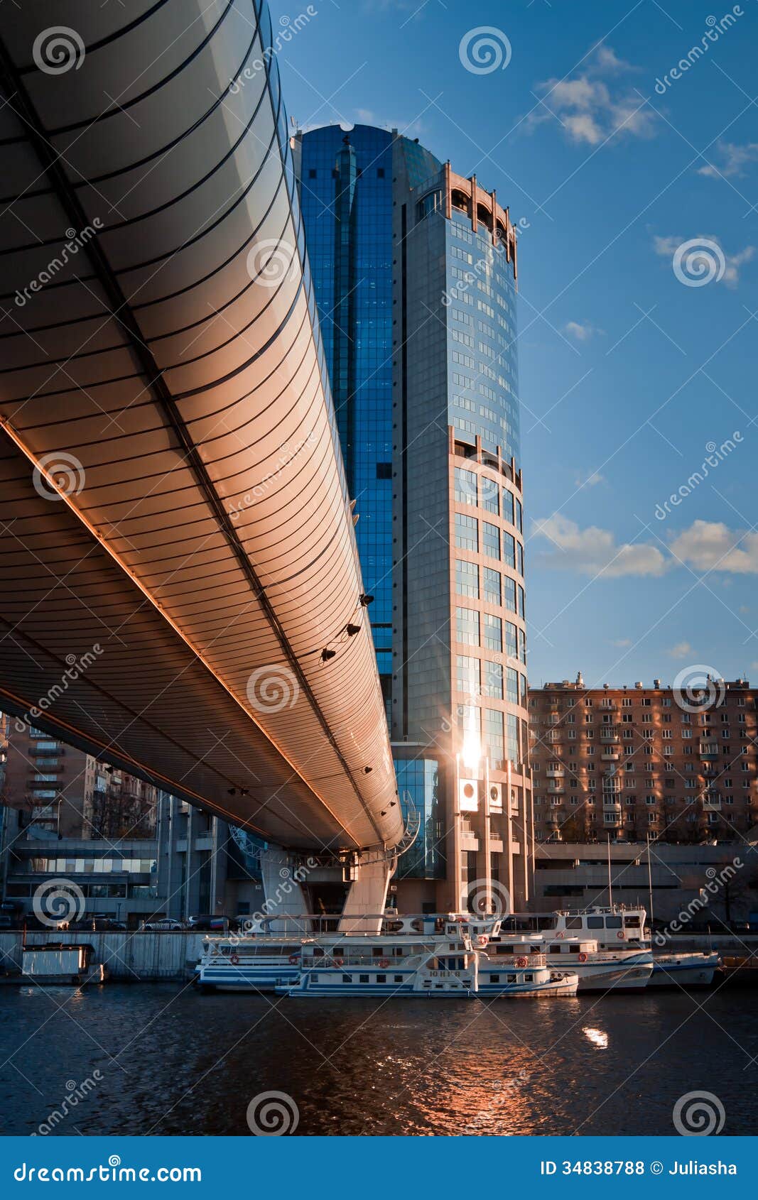 Bagration bridge in Moscow editorial stock photo. Image of river - 34838788