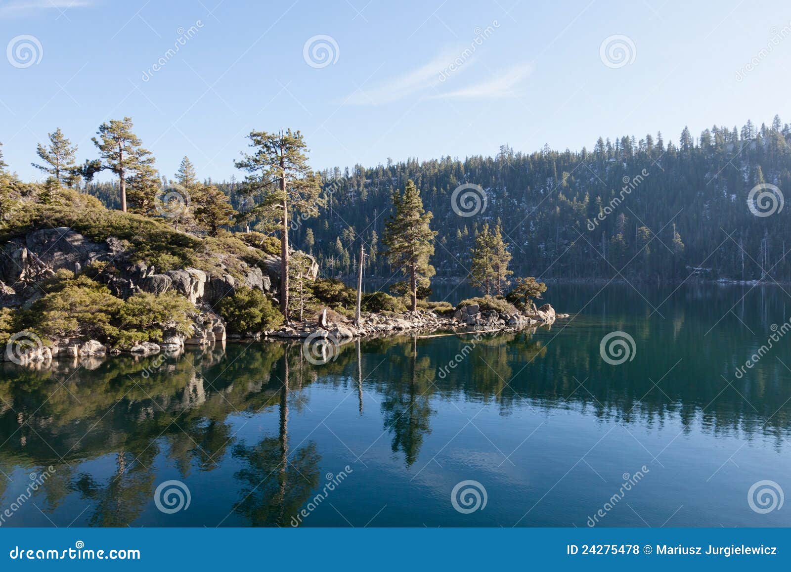 Bahía esmeralda foto de archivo. Imagen de costa, lago - 24275478