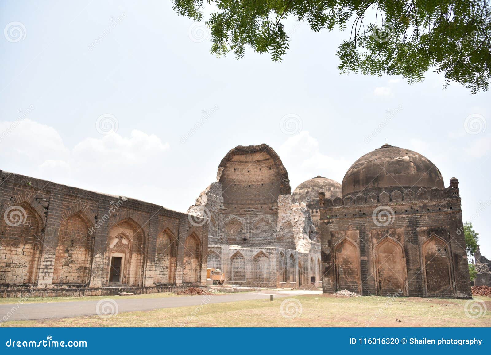 Ancient Bidar Fort Built By Bahmani Kingdom, Karnataka,India Royalty ...