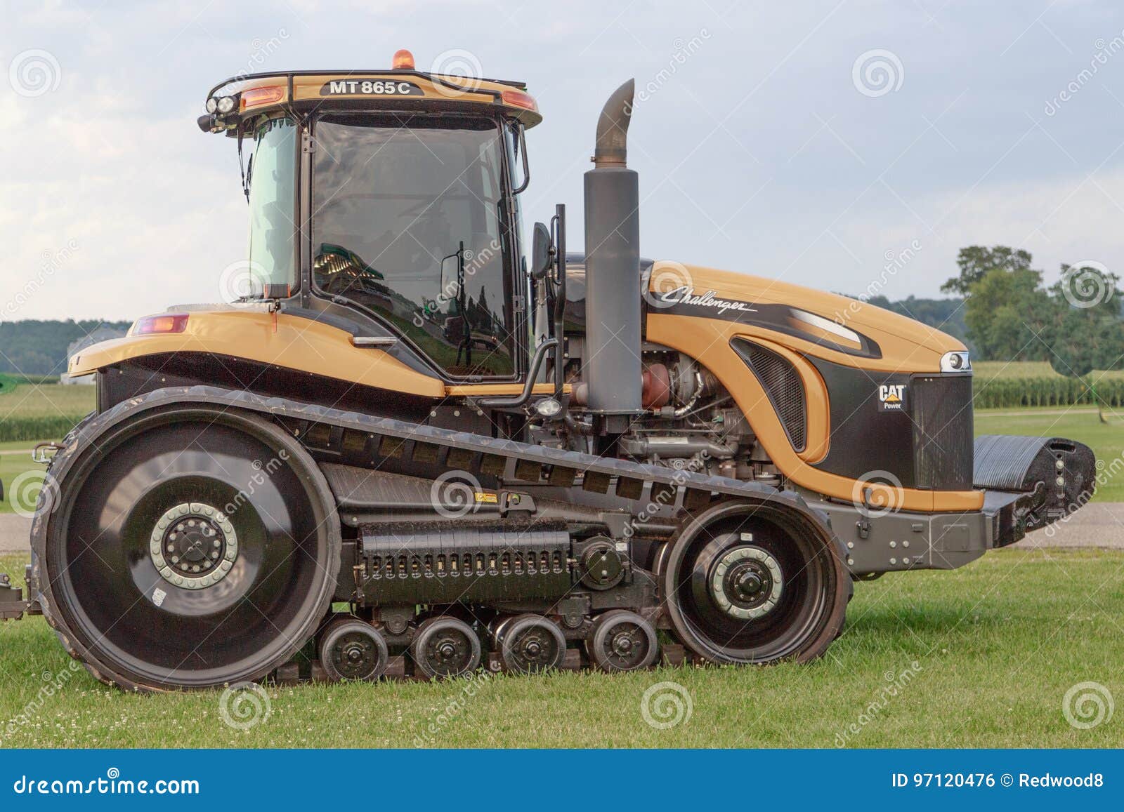 Bahn-Traktor Seitenansicht-CAT Challengers MT865C Redaktionelles Foto ...
