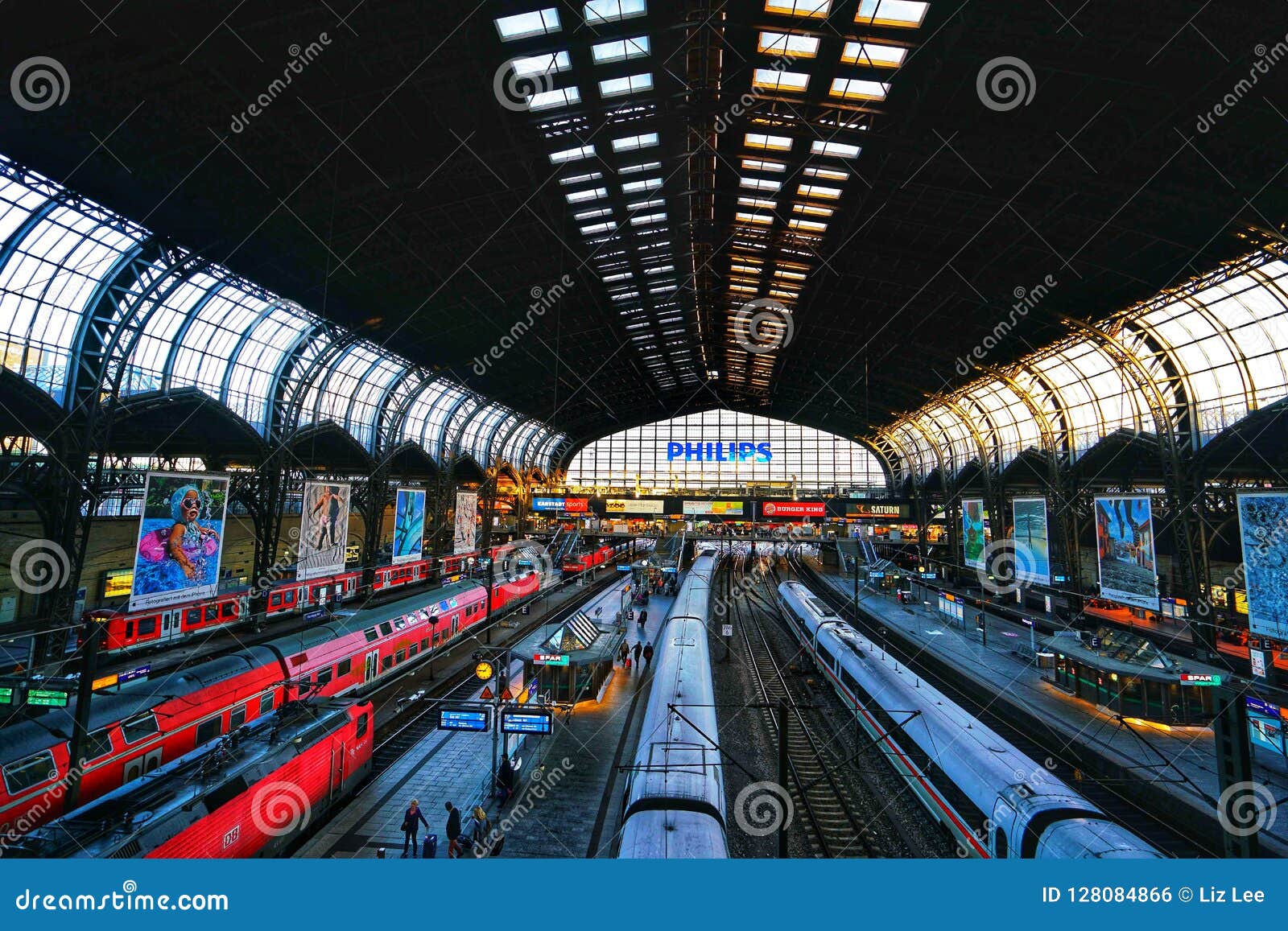 Bahnhof Hamburgs Hauptbahnhof Redaktionelles Foto - Bild von ...