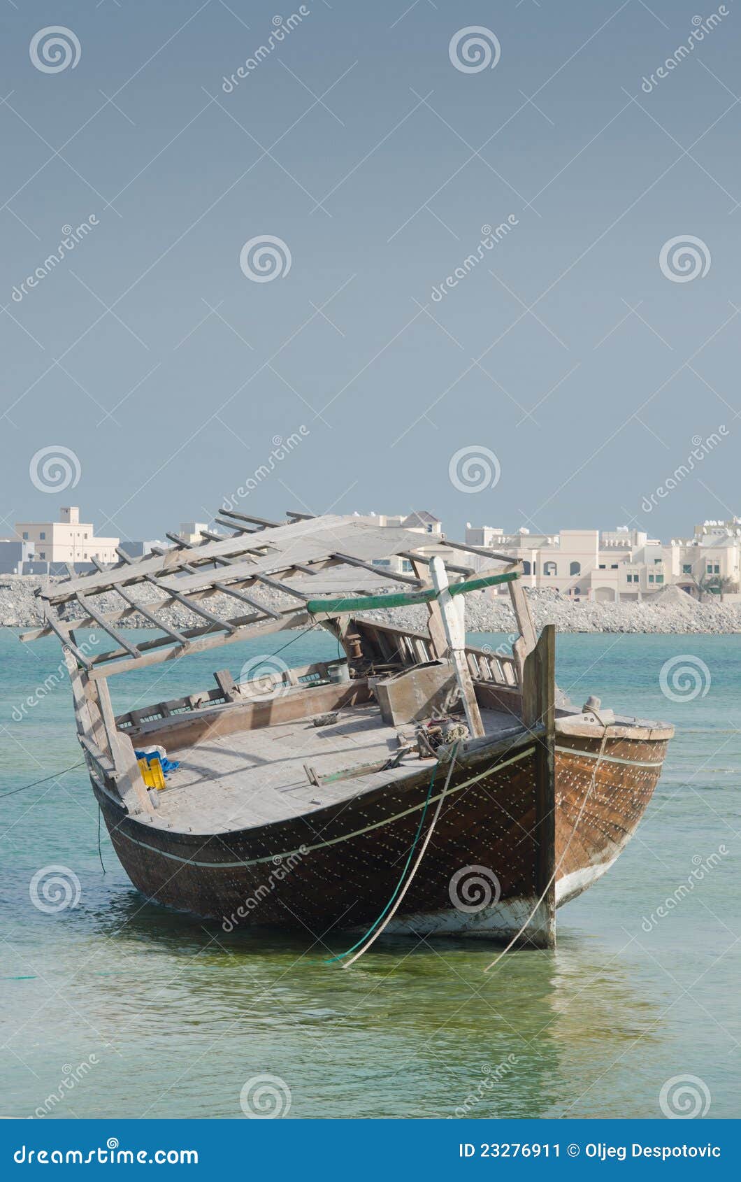 Bahraini old fishing boat stock image. Image of boat - 23276911