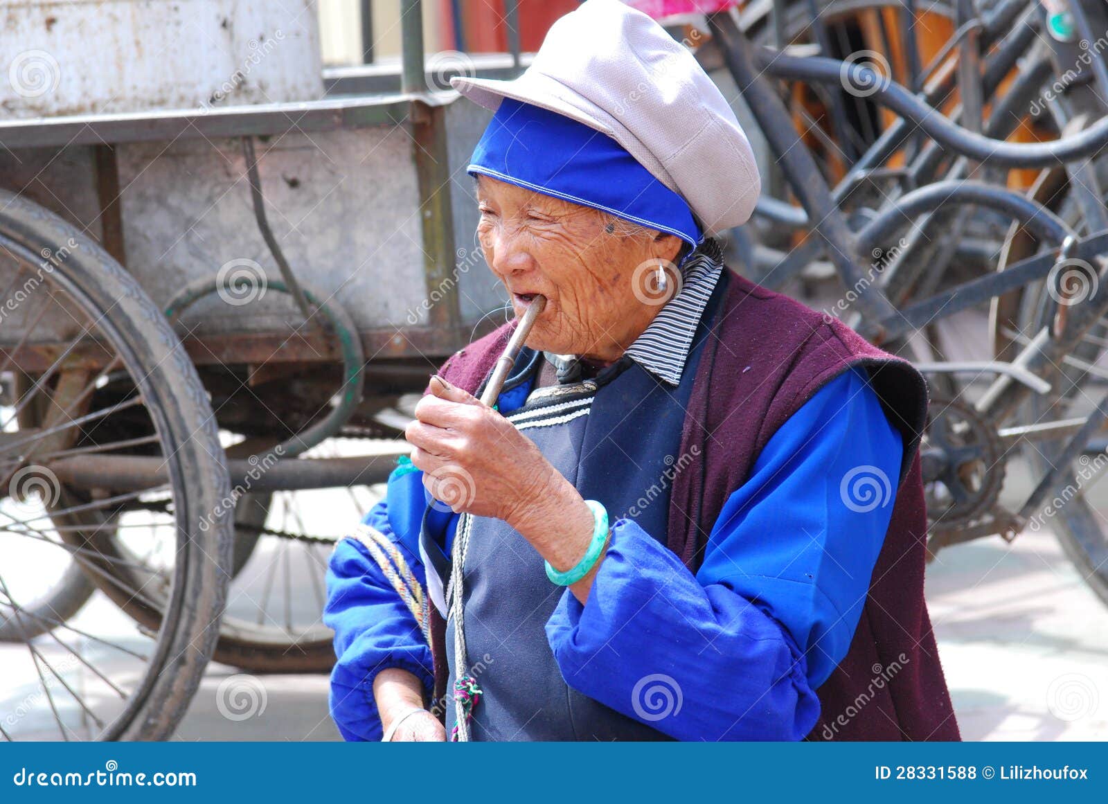 Bai People in Southwest China Editorial Stock Photo - Image of dress ...