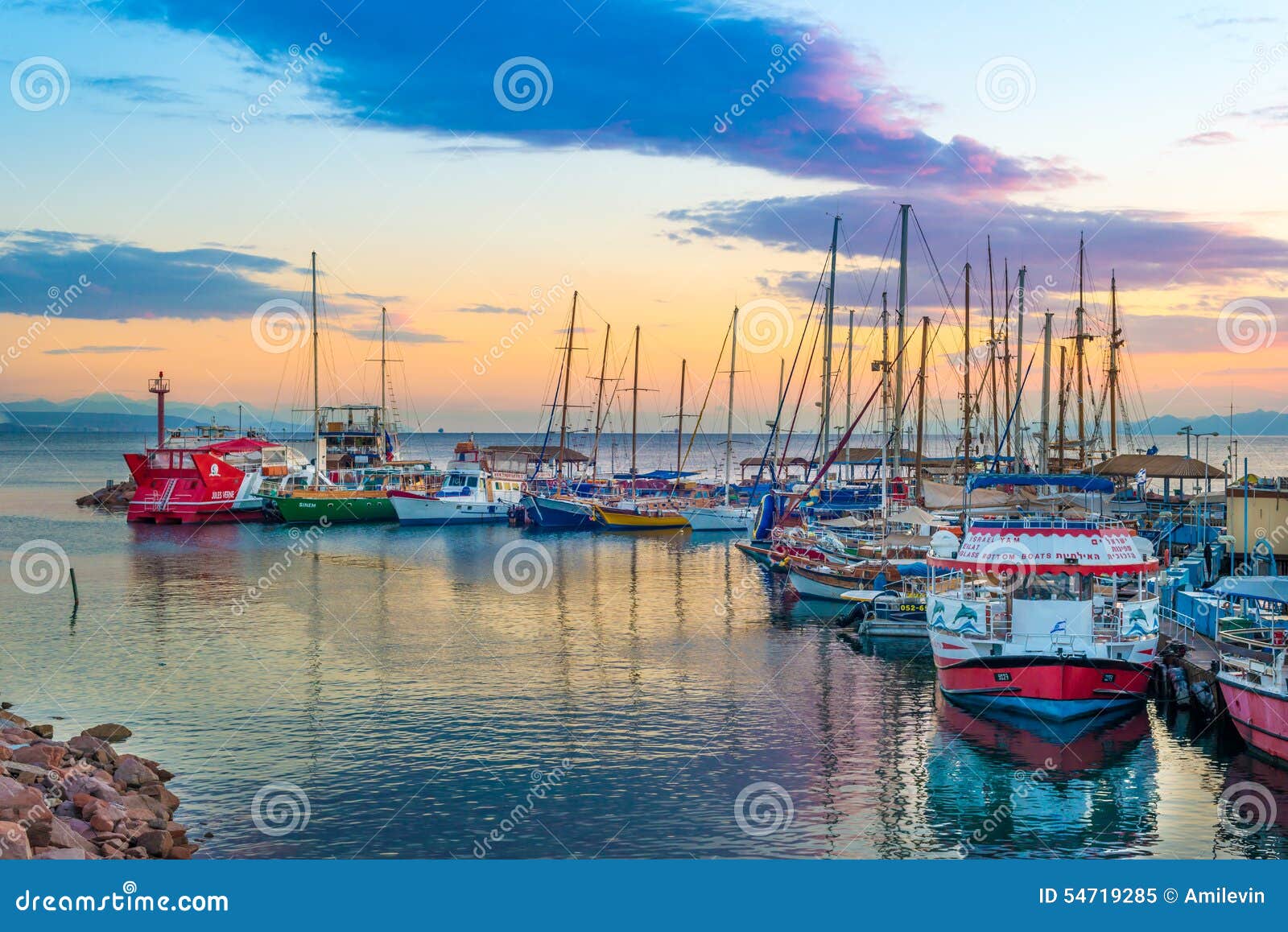 Baie d'Eilat image éditorial. Image du arrimage, bateaux - 54719285