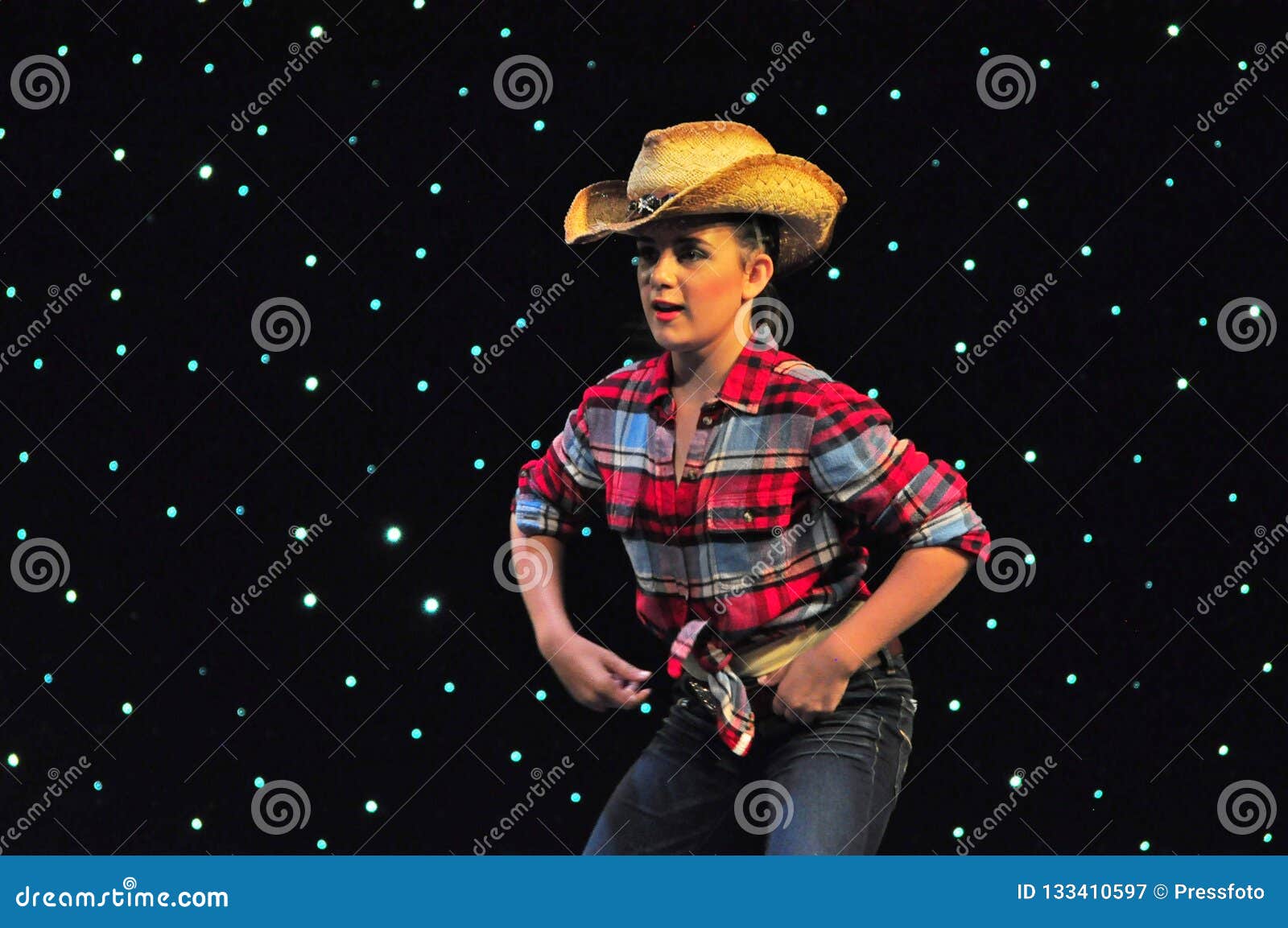 Baile De Los Vaqueros De Los Adolescentes Fotografía editorial - Imagen ...