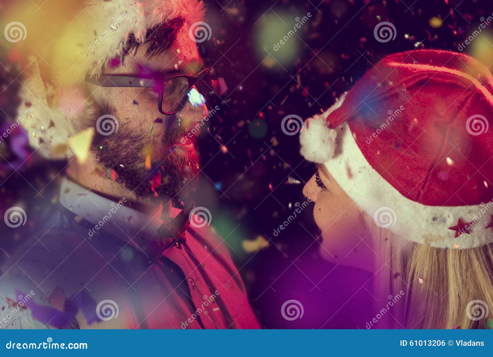 Baiser de minuit photo stock. Image du fête, hippie, glaces - 61013206