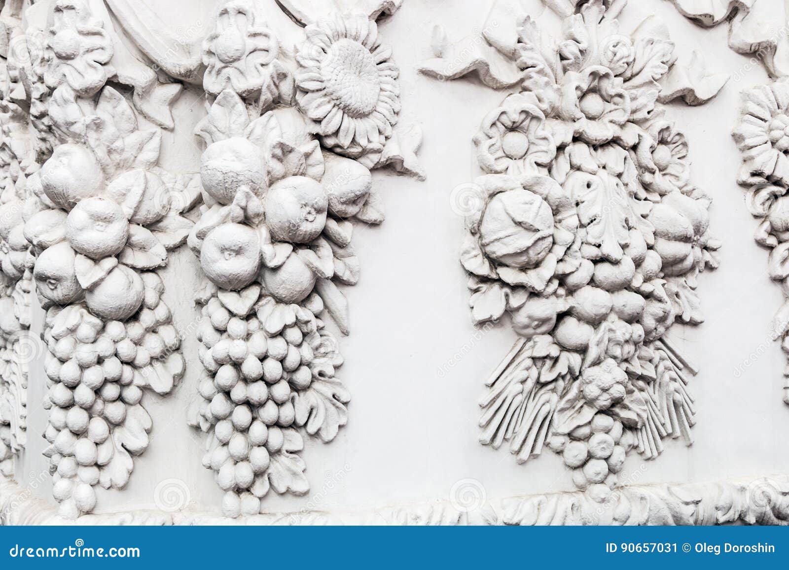 Bajorrelieves Y Detalles Esculturales Imagen de archivo - Imagen de ...