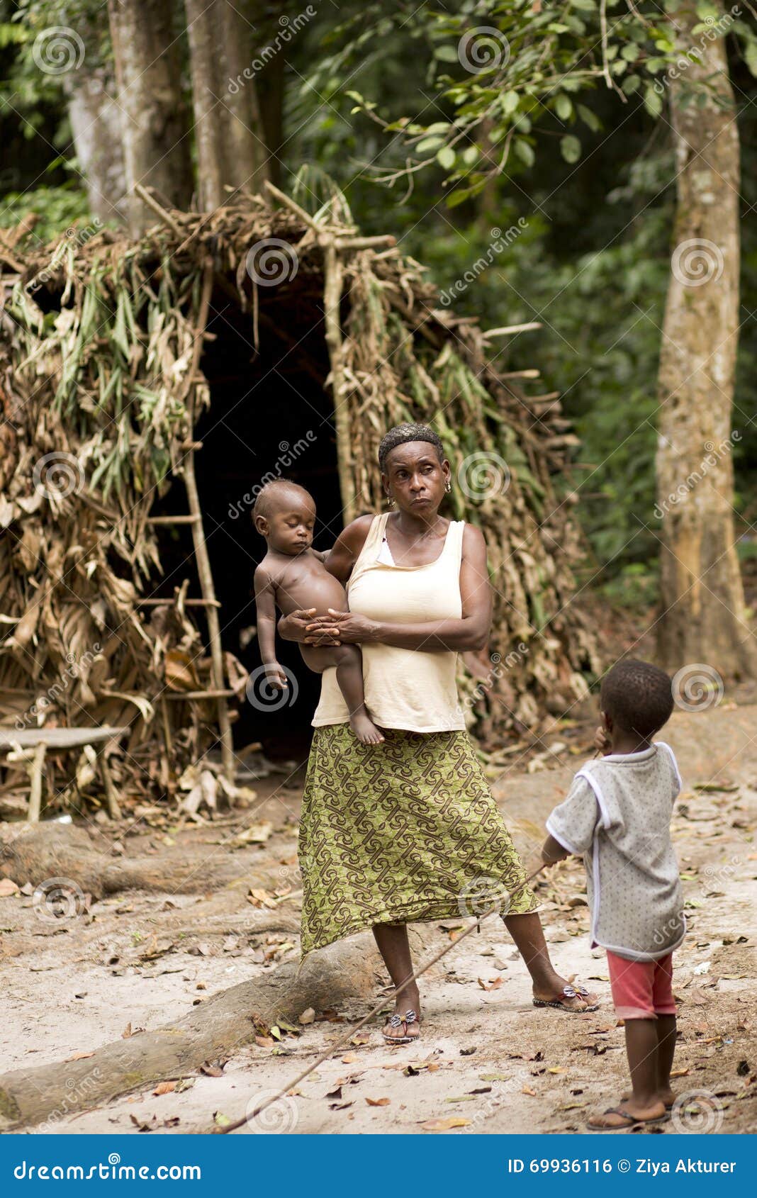 Baka people editorial photo. Image of family, culture - 69936116