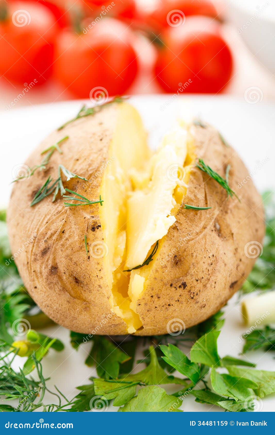Baked potato with butter stock image. Image of dill, plate - 34481159