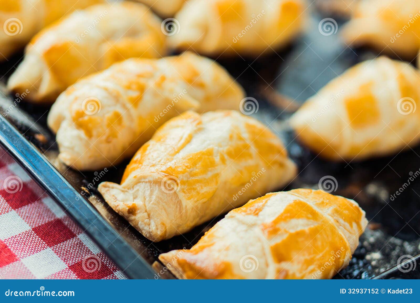 Bakery on the pot stock photo. Image of breakfast, cuisine - 32937152