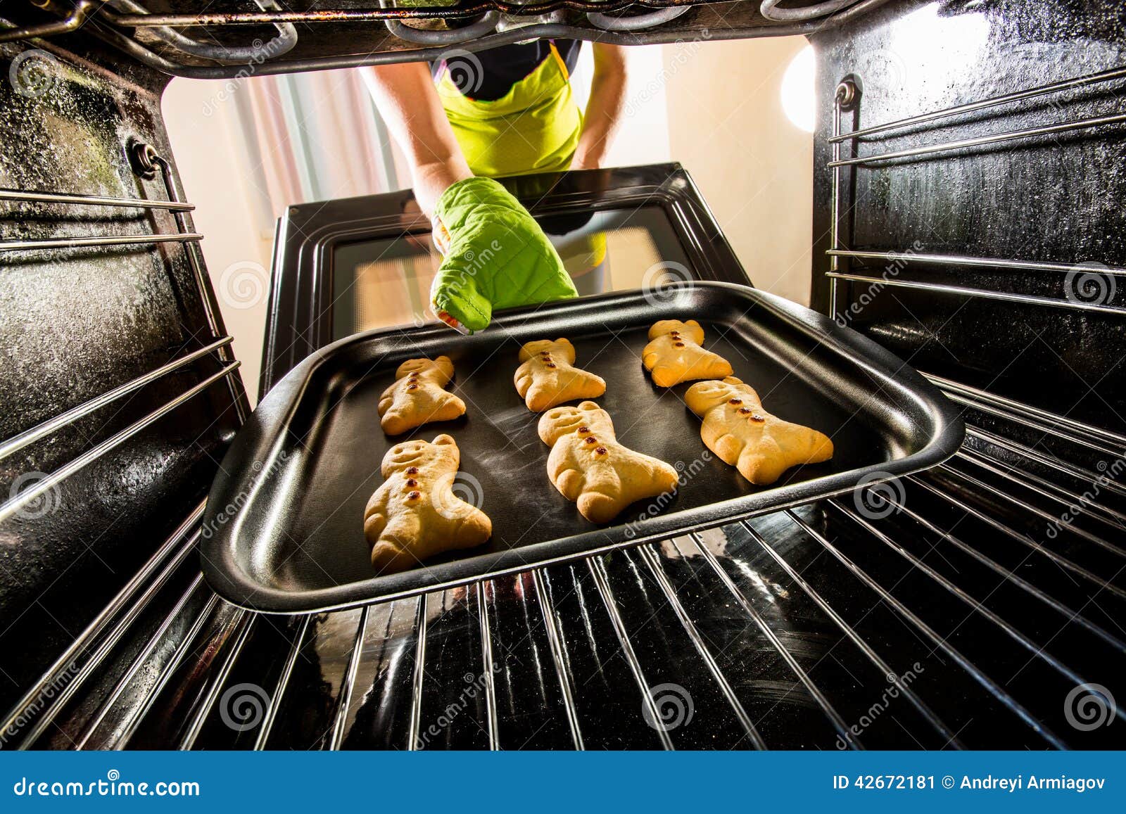 Baking Gingerbread Man in the Oven Stock Image - Image of dough, girl ...