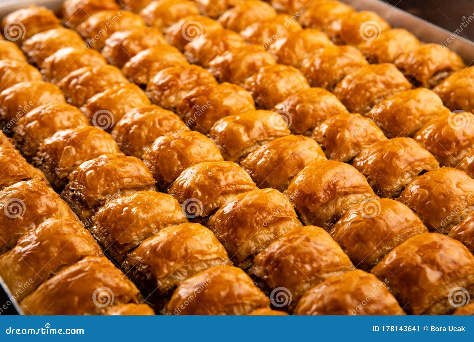 Baklava De Postre Tradicional Turca Imagen de archivo - Imagen de ...