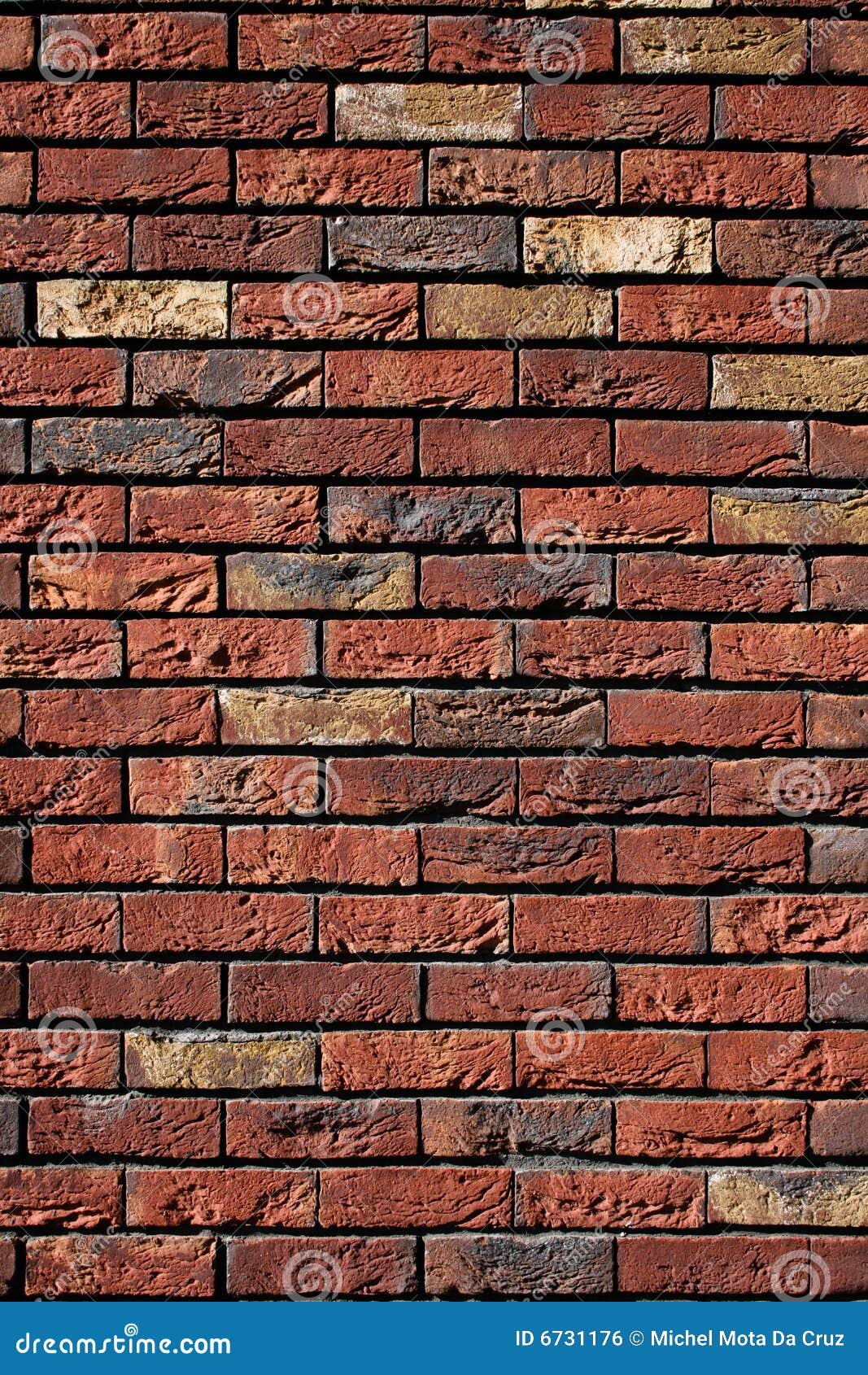 Bakstenen Muurrood Met Geel Stock Foto - Image of metselwerk, vlekken ...