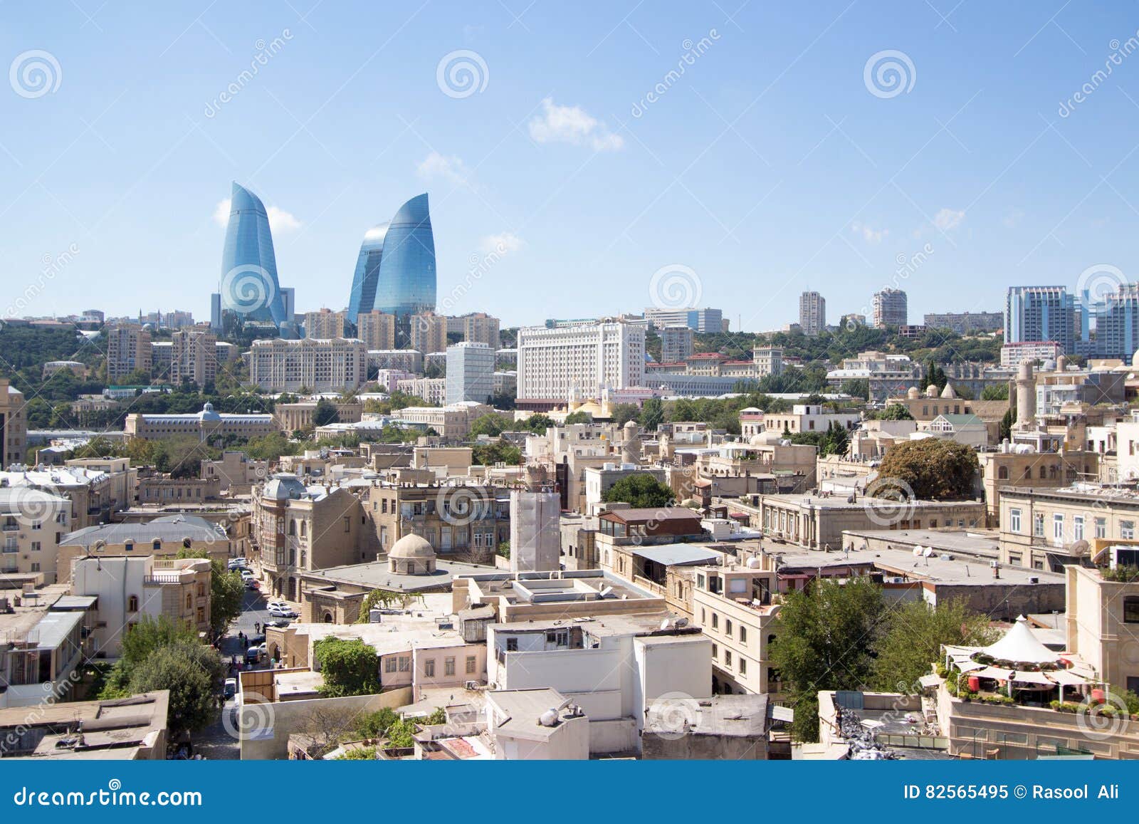 Baku City imagen editorial. Imagen de llama, cielo, caspio - 82565495