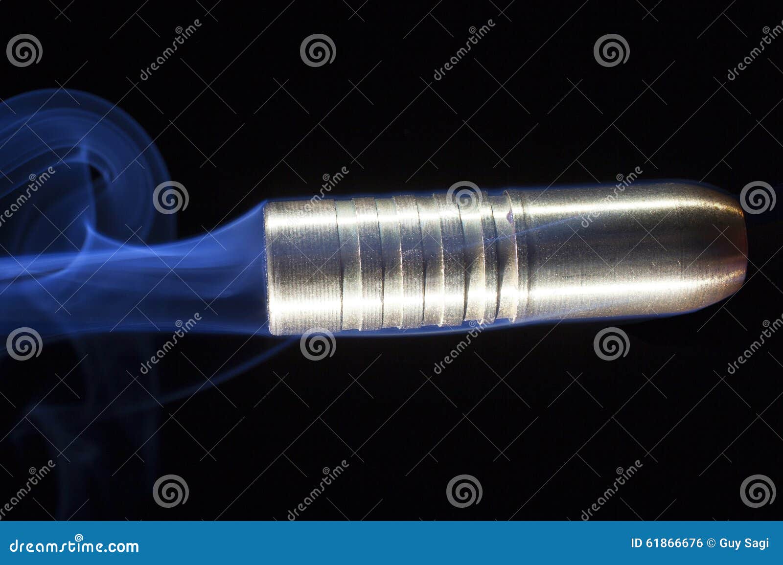 Bala grande del rifle foto de archivo. Imagen de metal - 61866676