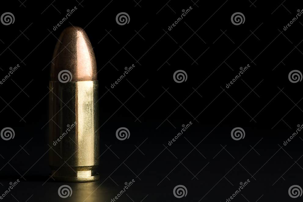 Bala no preto imagem de stock. Imagem de detalhes, redondo - 2084427