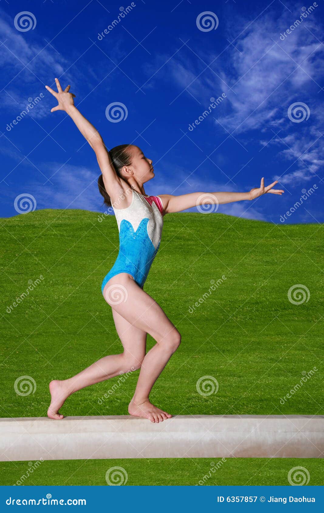 Balance beam stock image. Image of chinese, pose, girl - 6357857