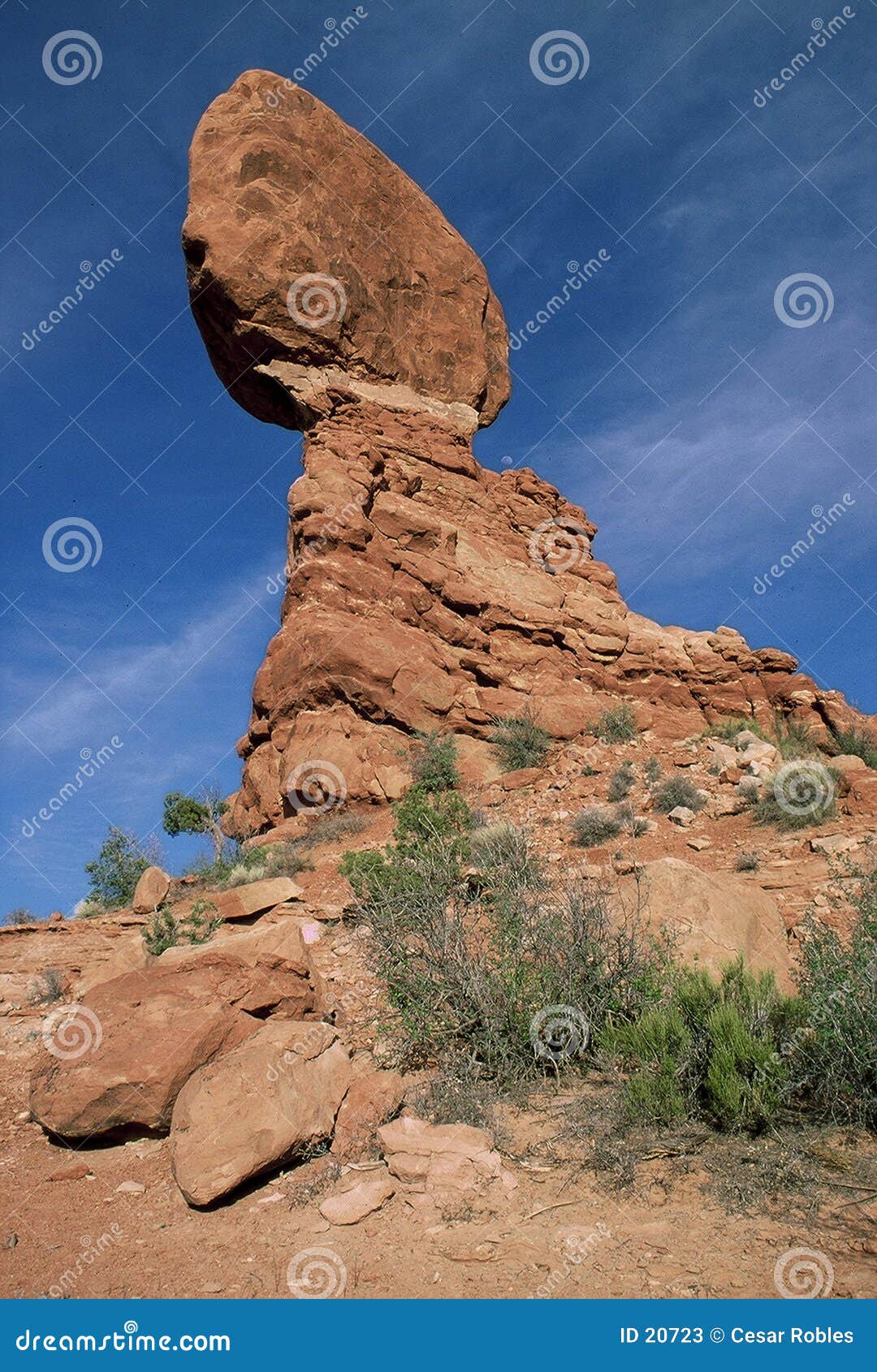 Balance rock 2 stock image. Image of rock, monument, mountain - 20723