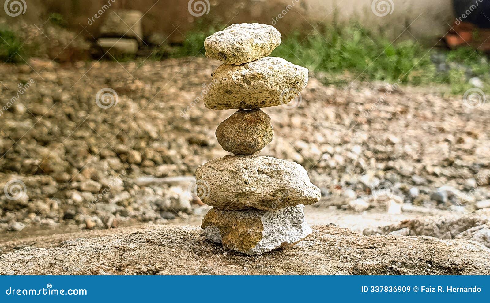 Balanced Stacked Stones Or Pebbles On A White Sand Beach Stock Image ...