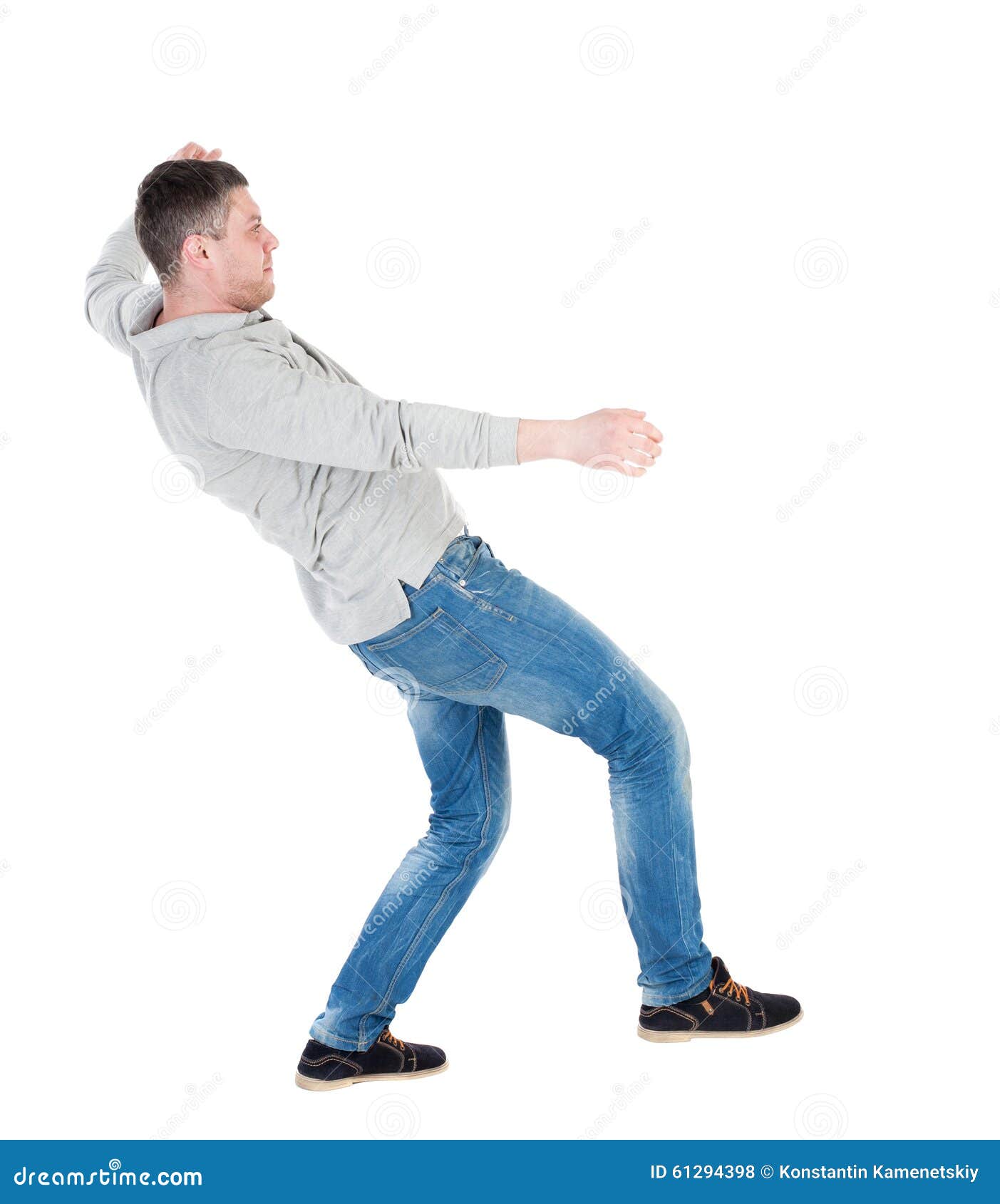 Balancierender Junger Mann Oder Fallender Mann Des Tricks Stockfoto ...