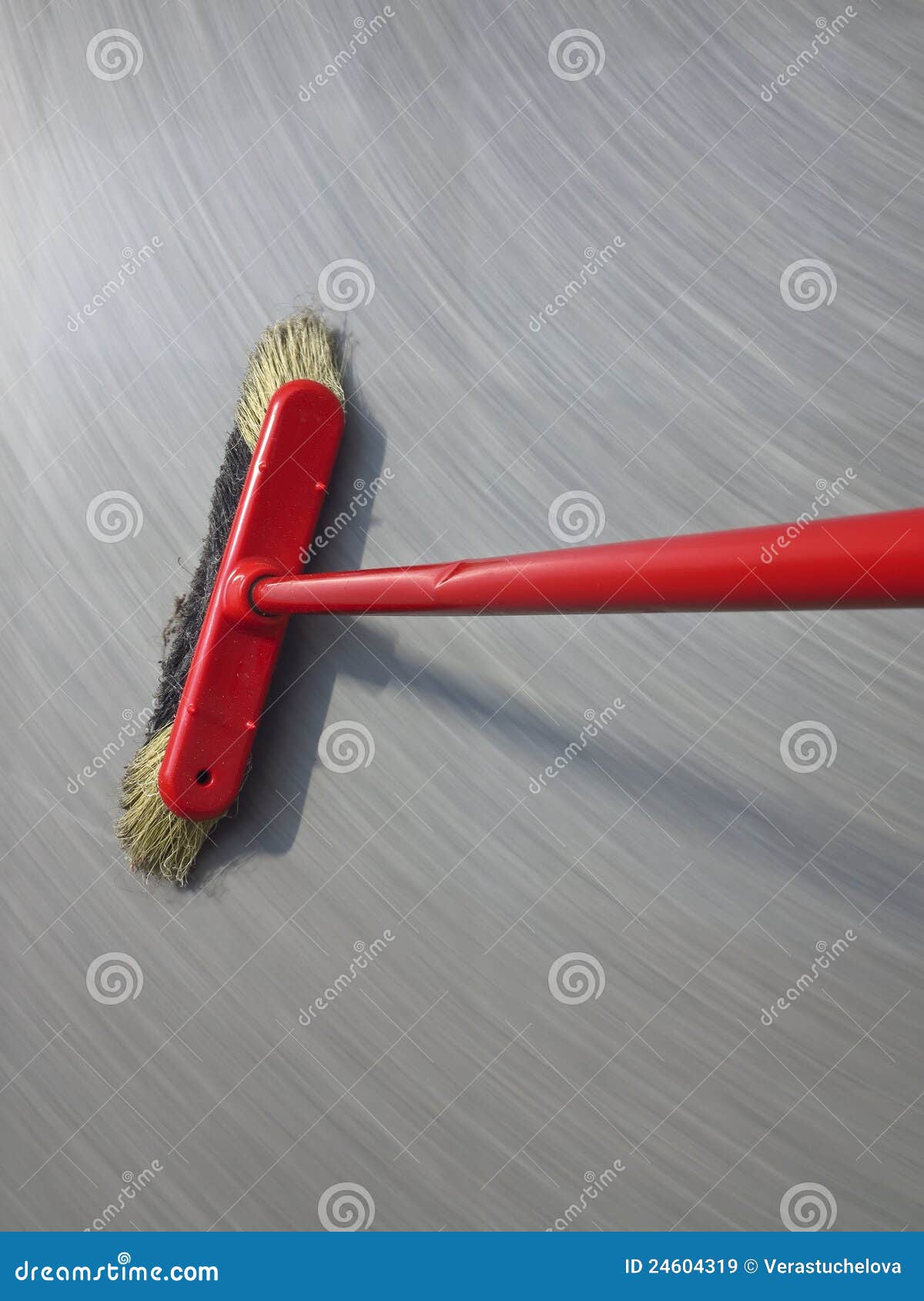 Balayage rouge de balai image stock. Image du effort - 24604319