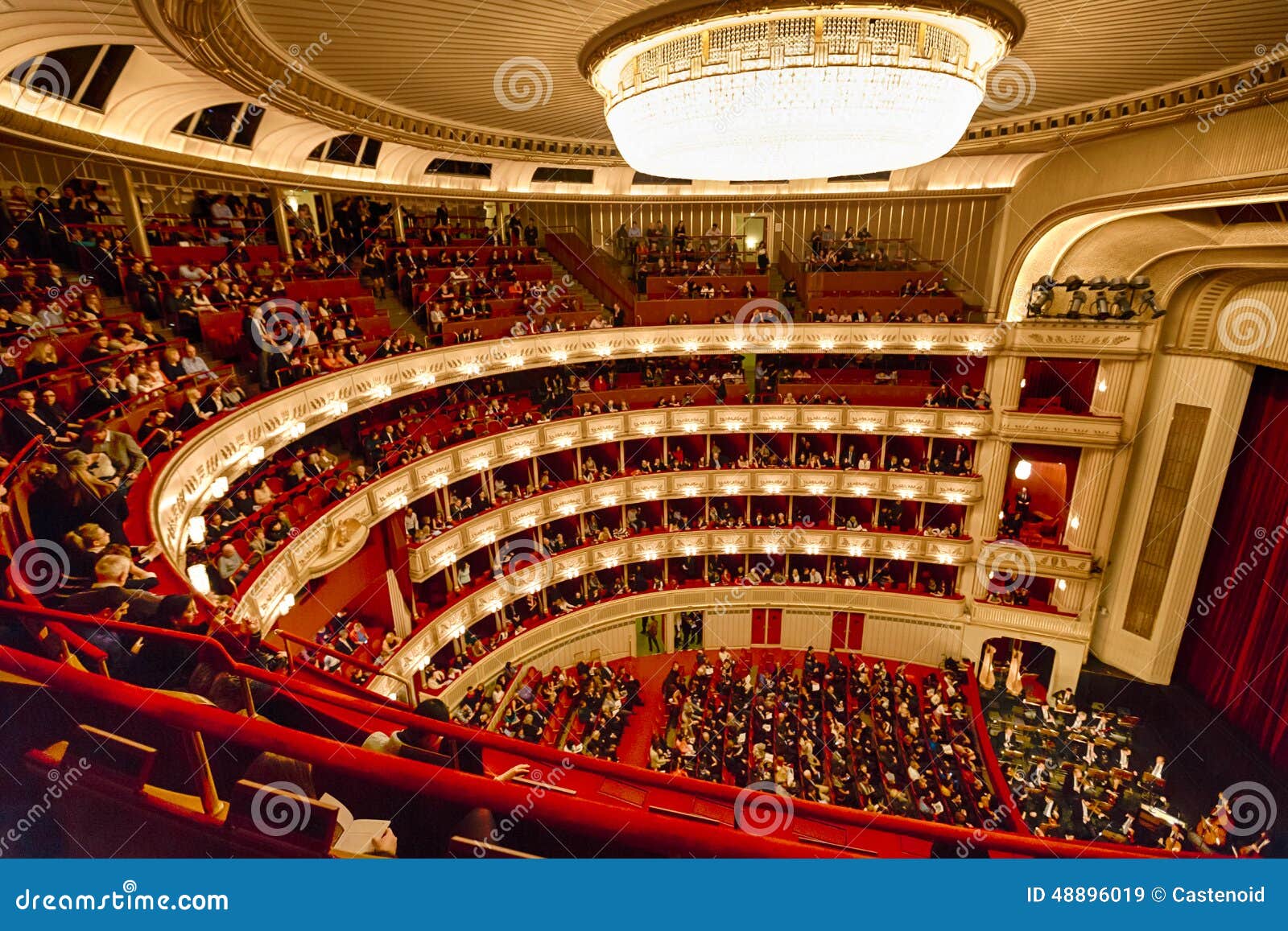 Balcones Del Teatro De La ópera De Viena Imagen de archivo editorial ...