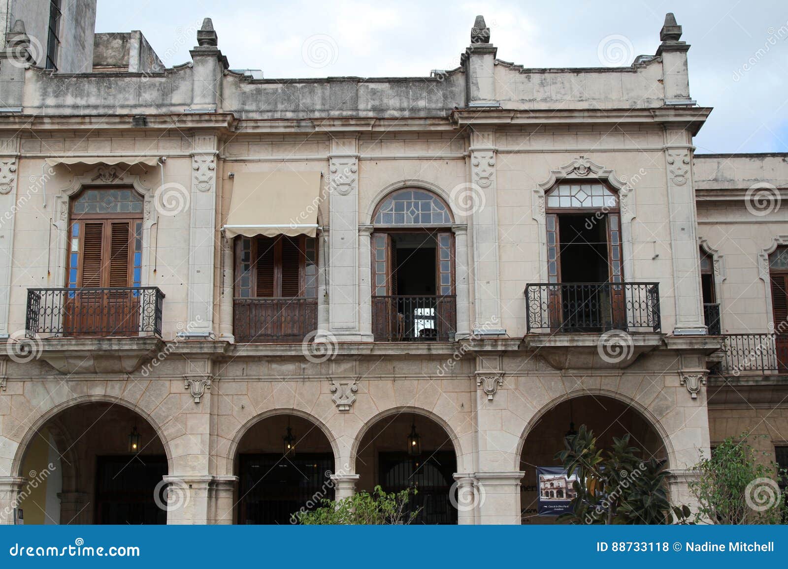 Balconi Sui Vecchi Monumenti Storici Fotografia Stock - Immagine di ...