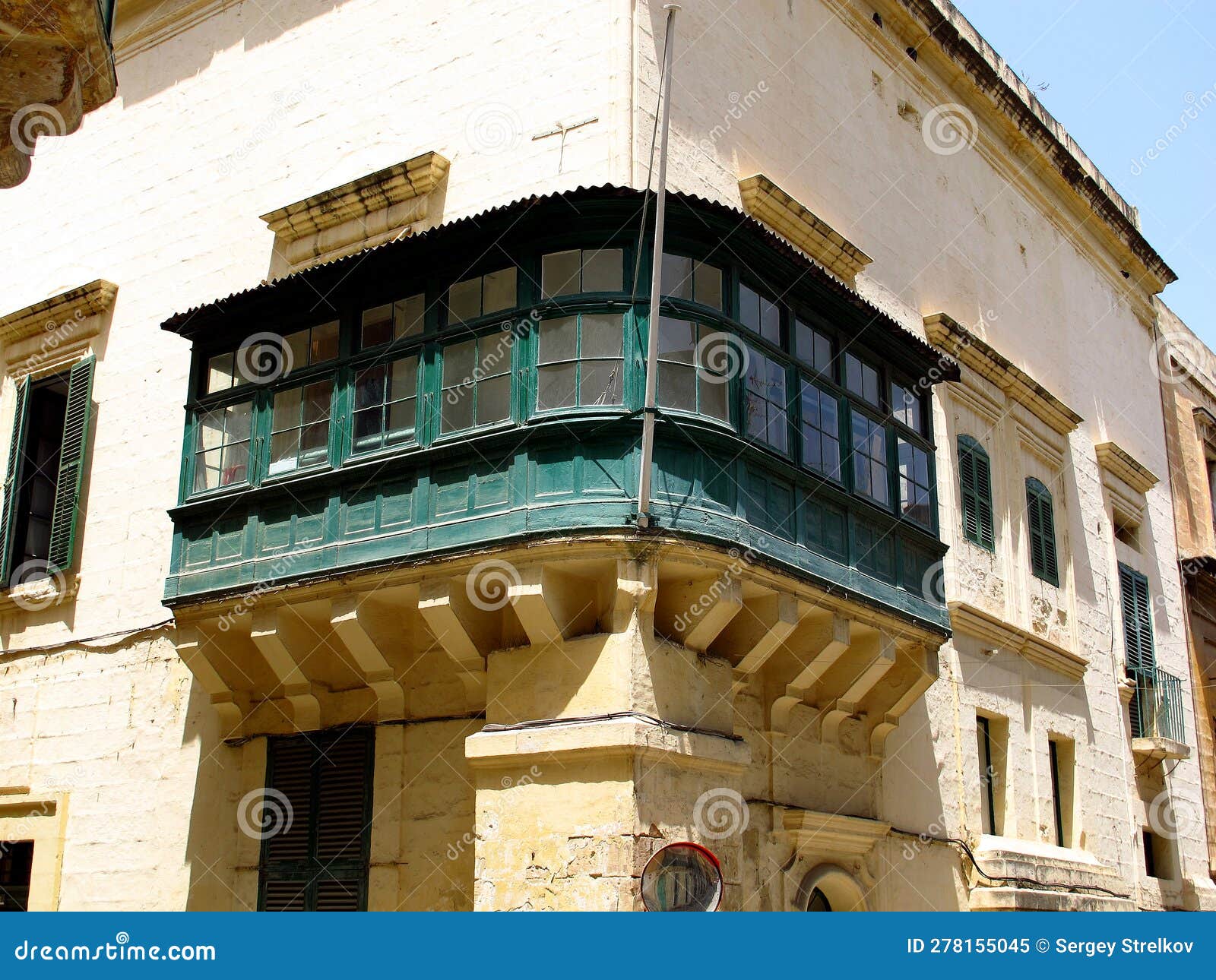 The Balcony of the Vintage House in Valletta, Malta Stock Image - Image ...