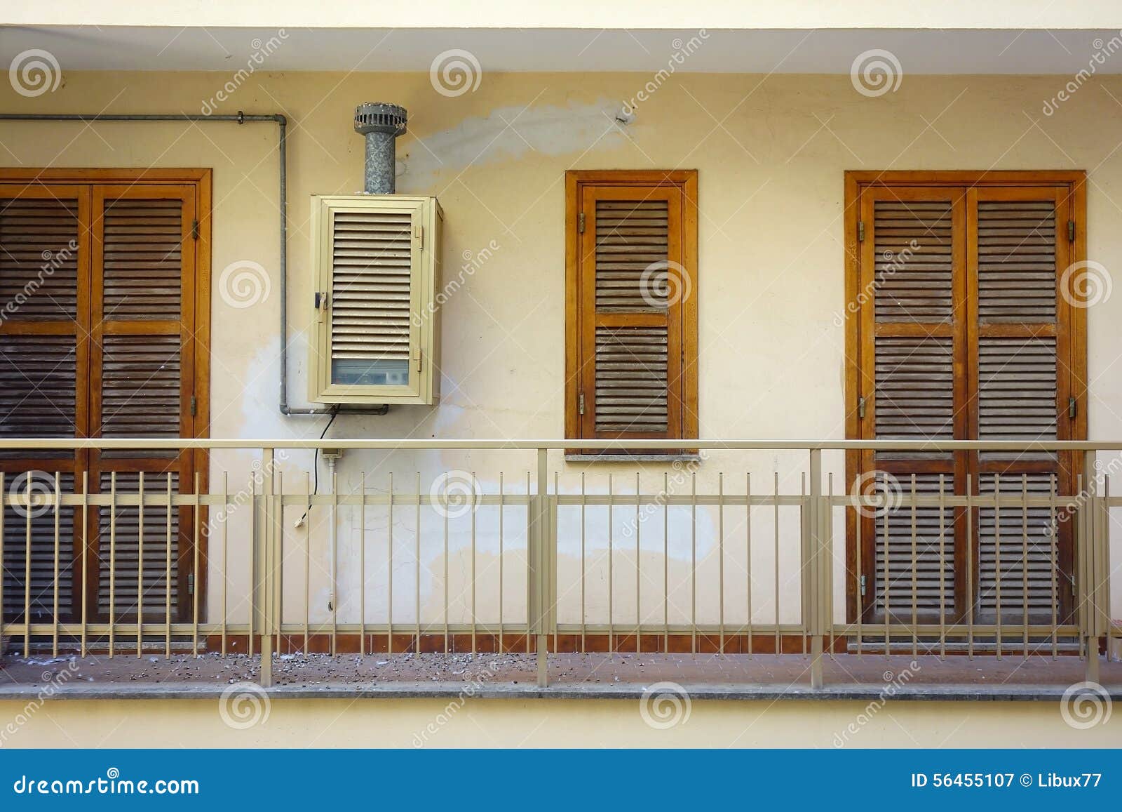 Balcony Windows Of Leh Palace In Leh Town Stock Photography ...