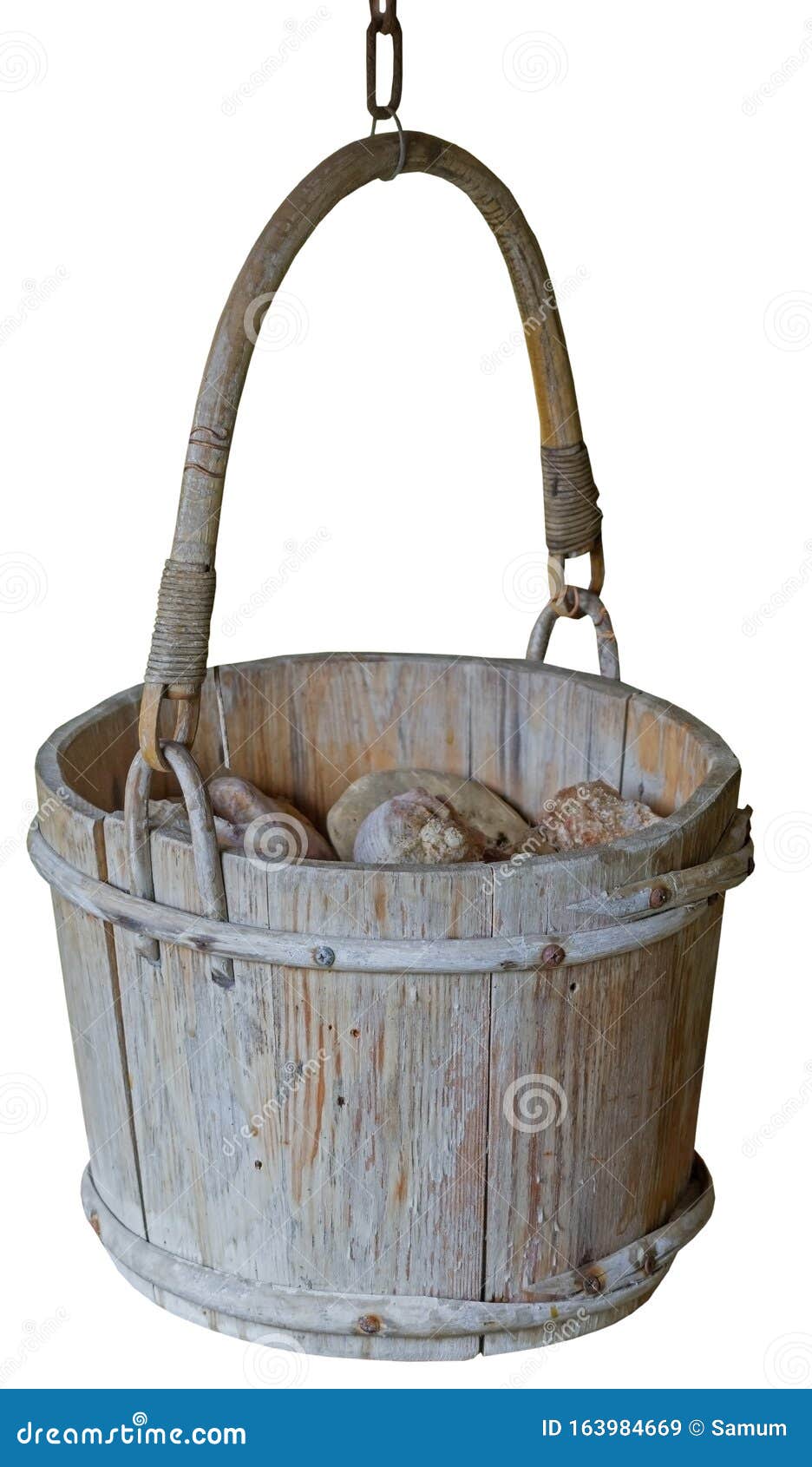 Balde De Madeira Tradicional Imagem de Stock - Imagem de raiz, vinho ...