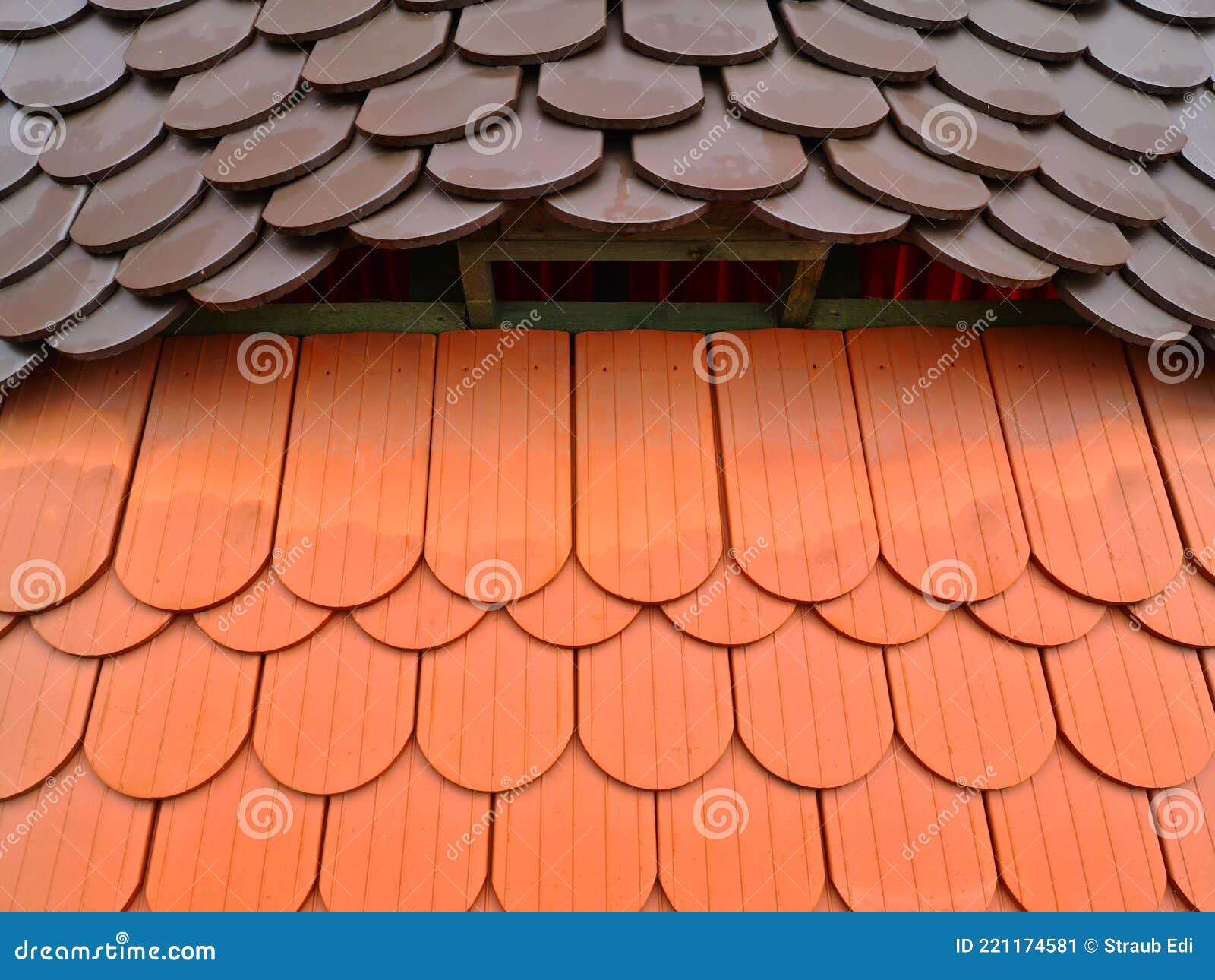 Baldosas De Barro Para El Techo Imagen de archivo - Imagen de azulejo ...