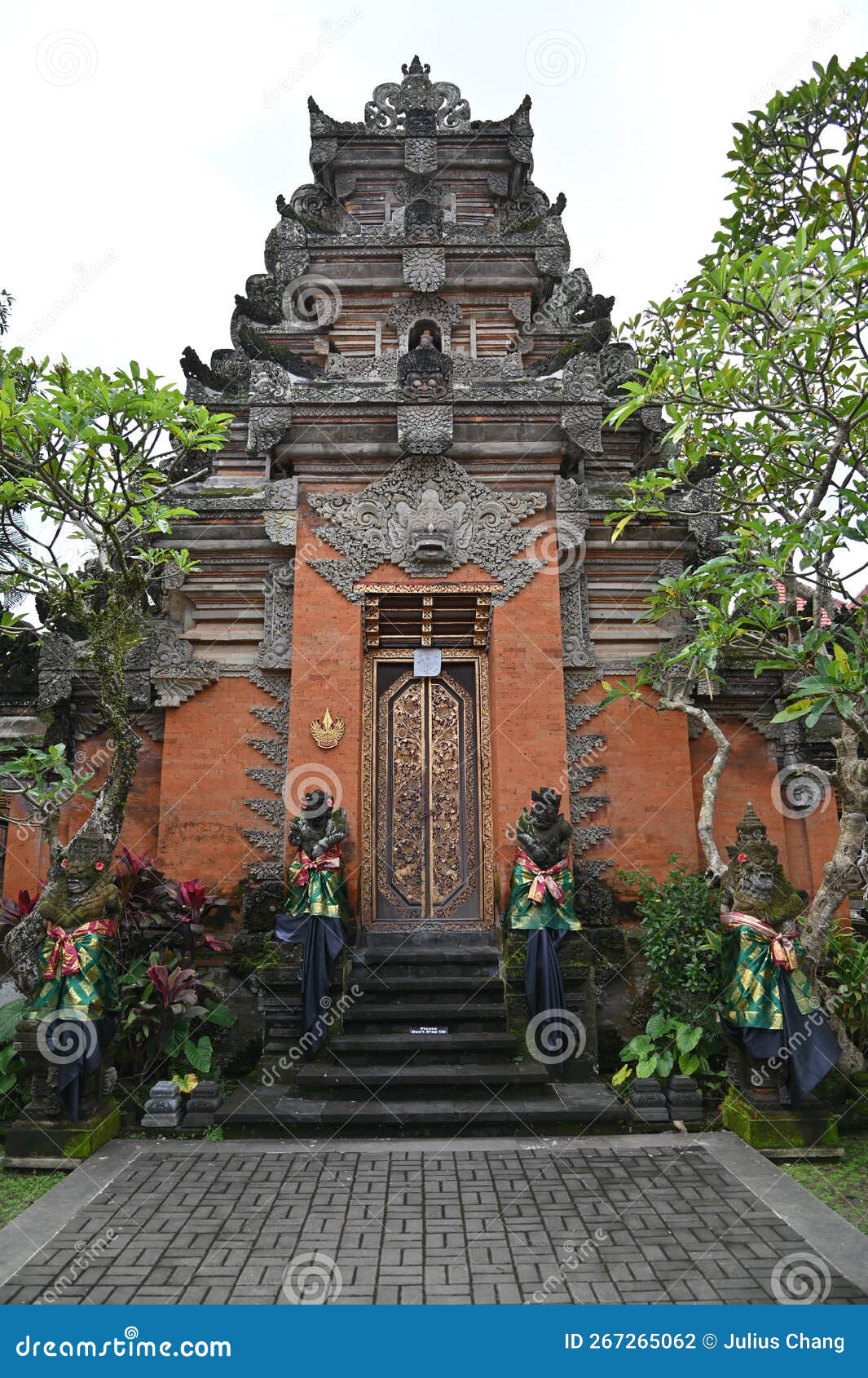 The Temples of Bali editorial photography. Image of fugures - 267265062