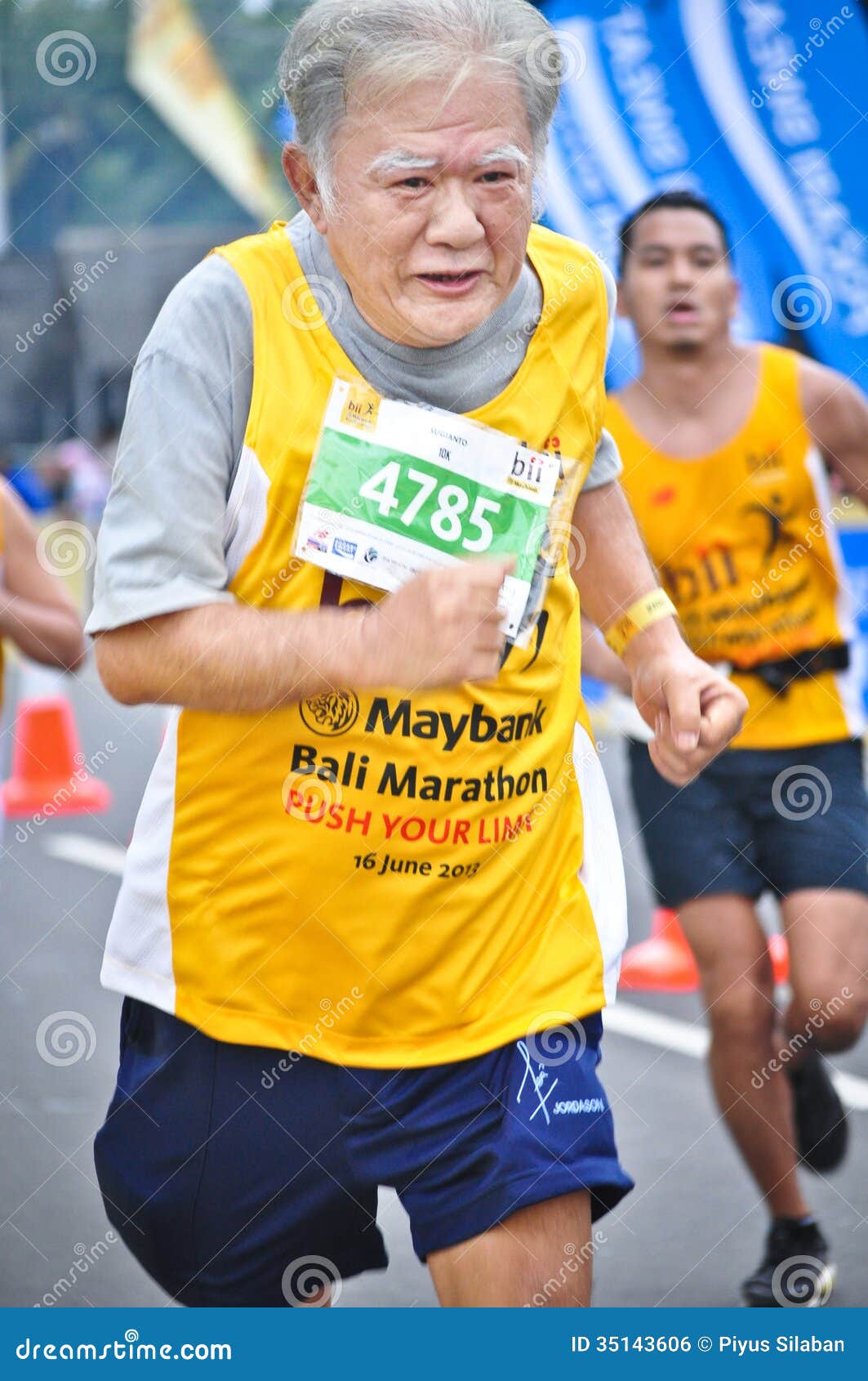 Bali Marathon 2013 editorial photo. Image of exercise - 35143606