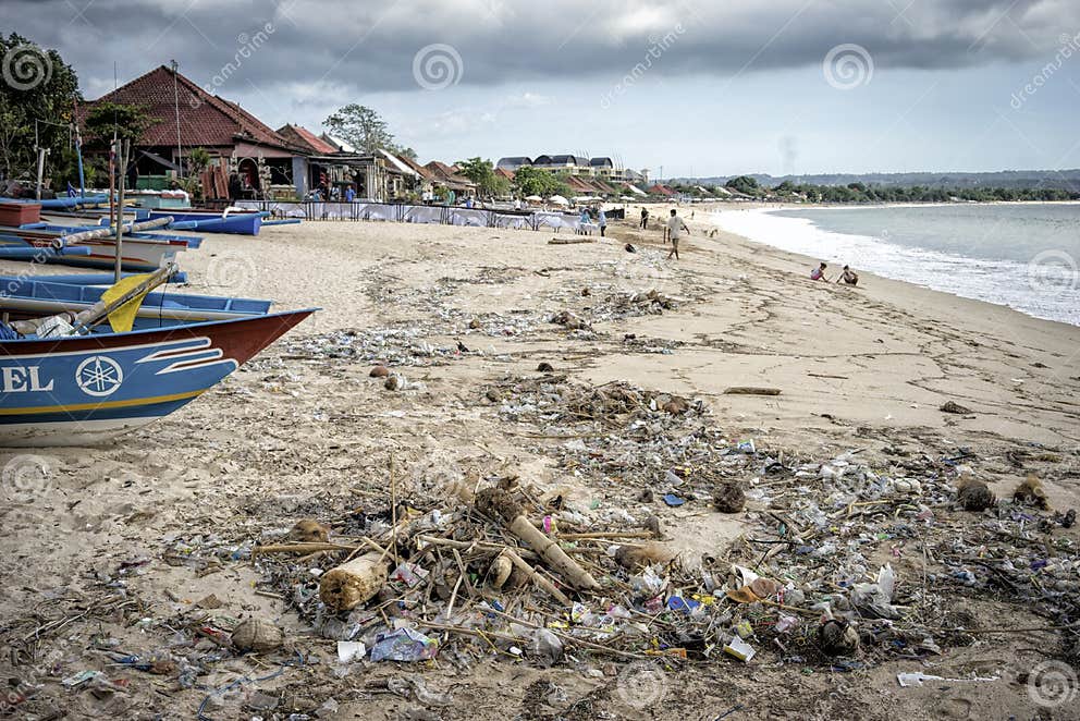 Bali - pollution image stock éditorial. Image du indigène - 39601459