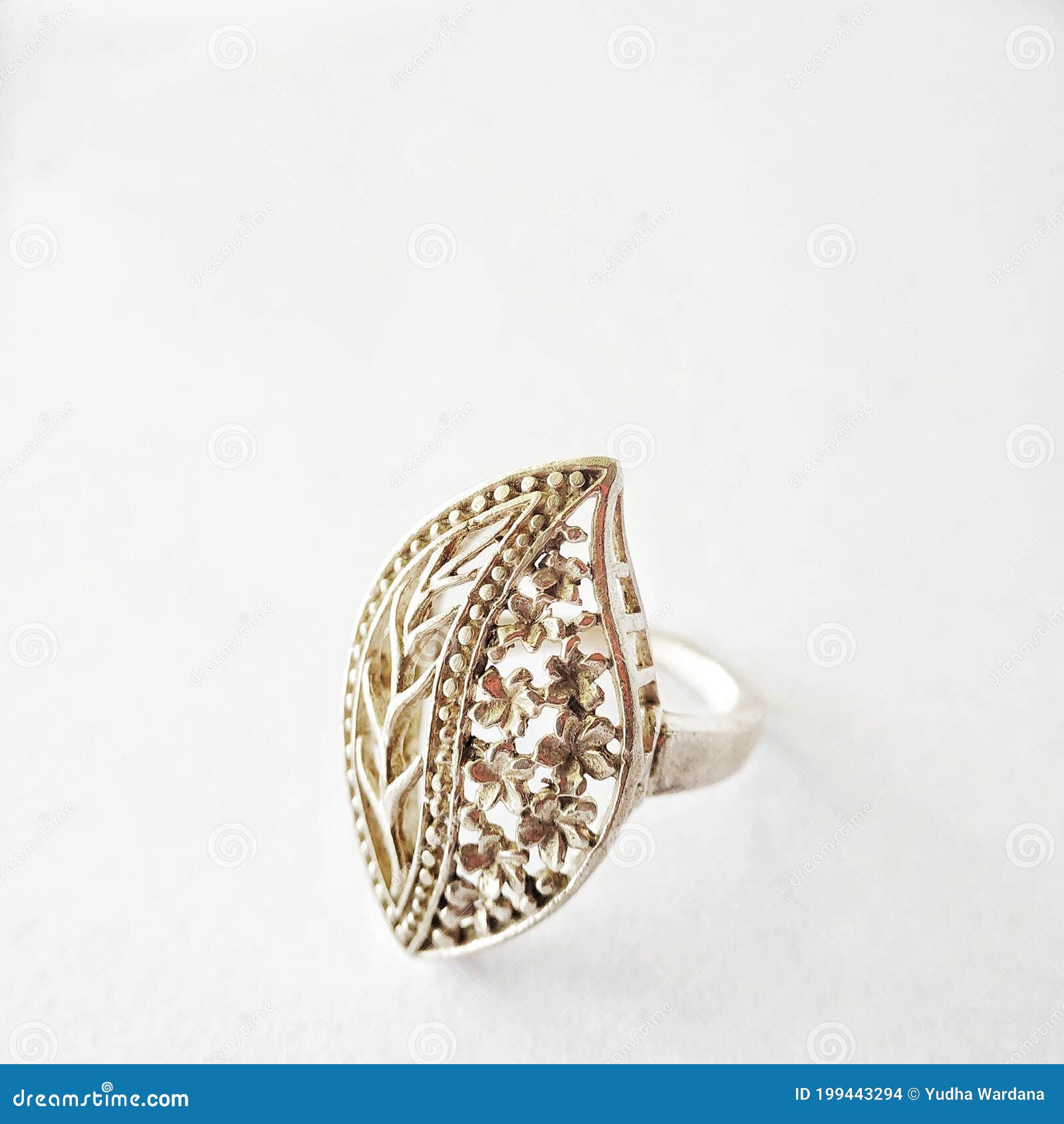 Bali Ring Art Flower Ornament Stock Photo - Image of jewellery ...