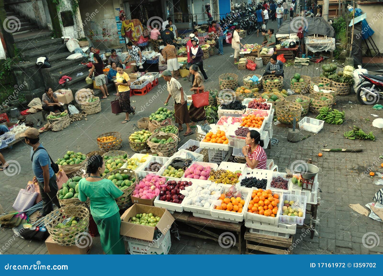 Bali Ubud Market editorial photography. Image of labor - 17161972