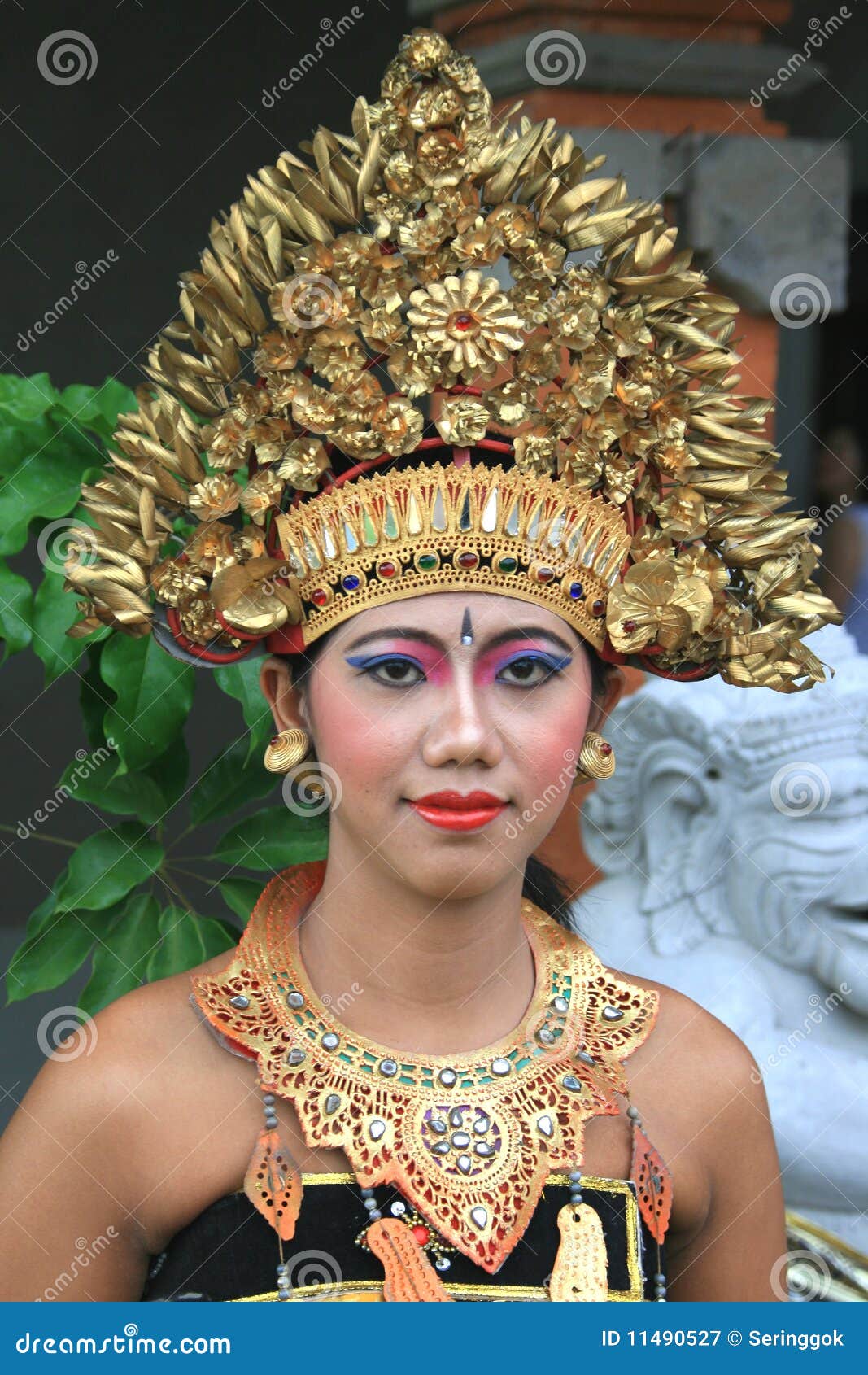 Balinese dancer editorial photography. Image of dancer - 11490527