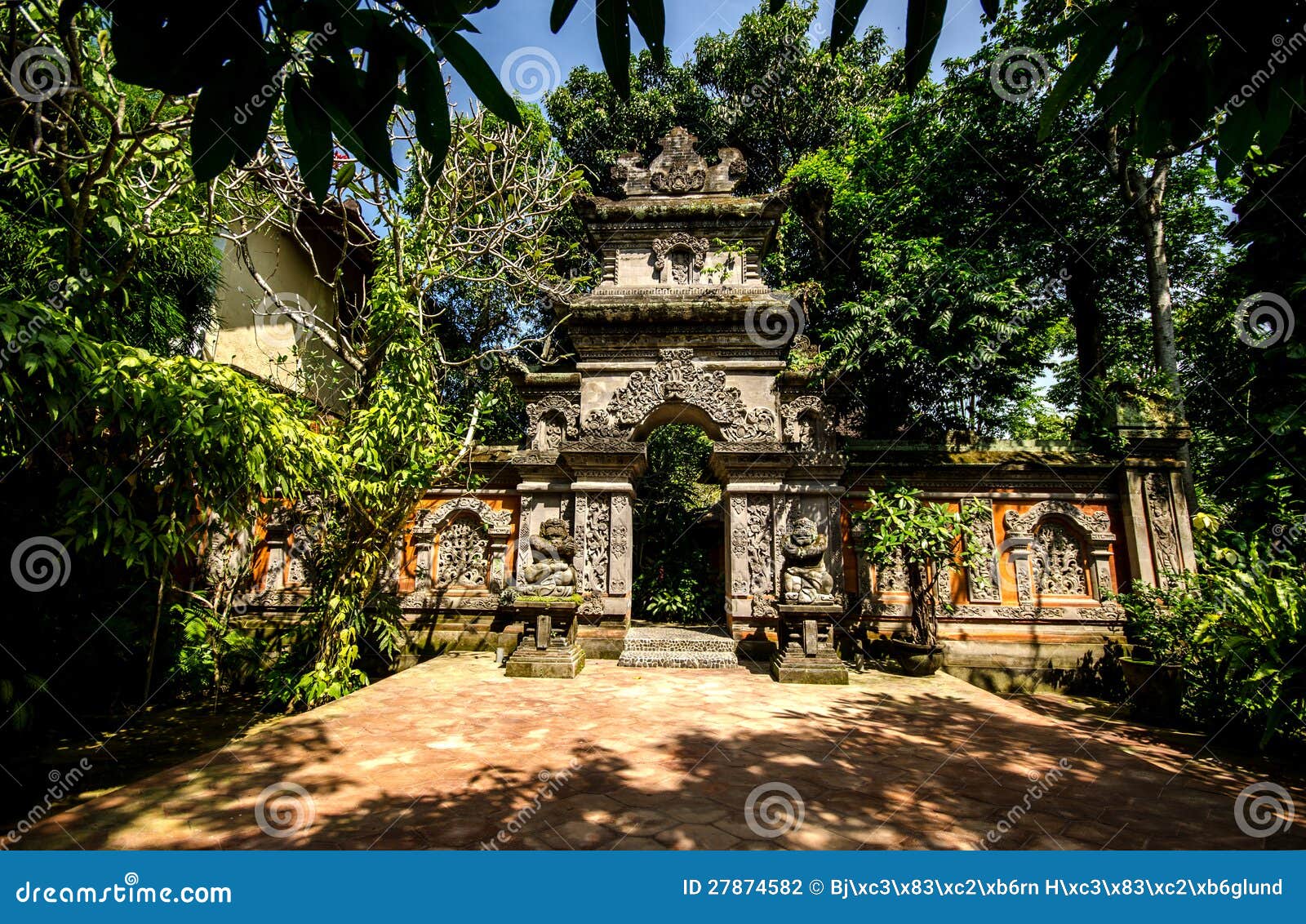 Balinese gate stock photo. Image of indonesia, beautiful - 27874582
