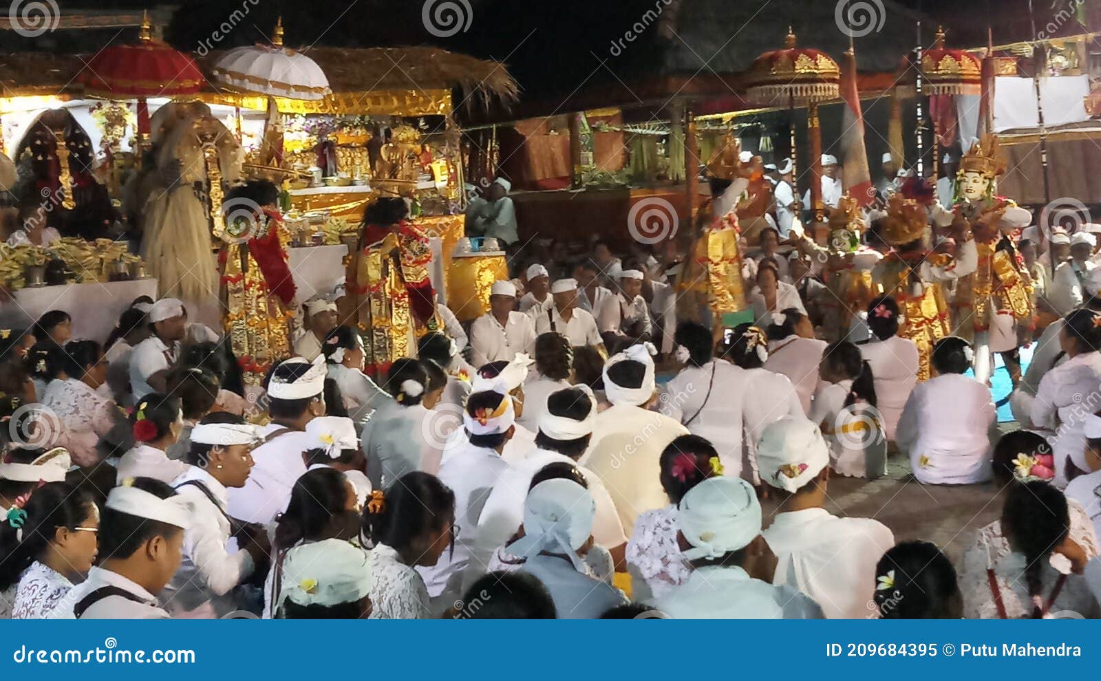 Balinese Mask Dance Performance, Bali Editorial Image - Image of bazaar ...