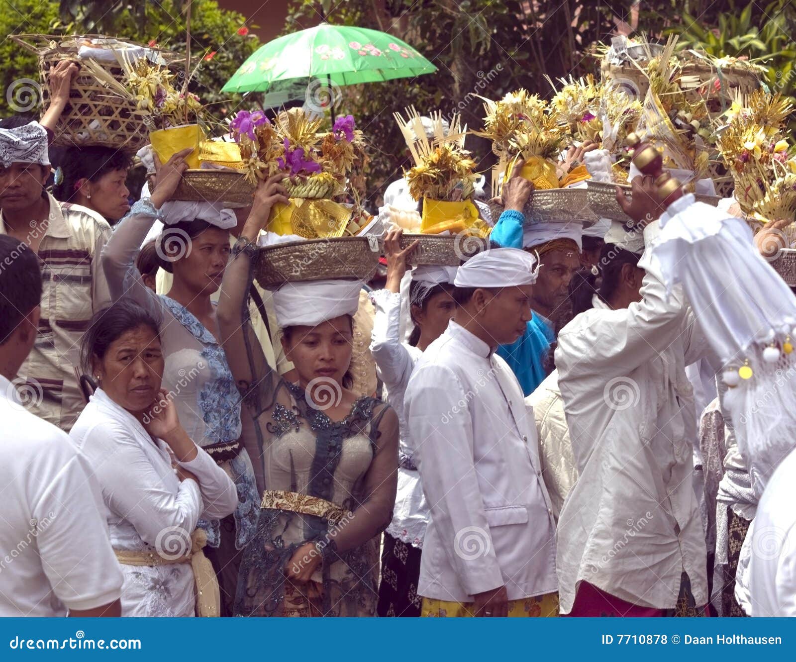 Balinese people editorial stock photo. Image of bali, ocean - 7710878