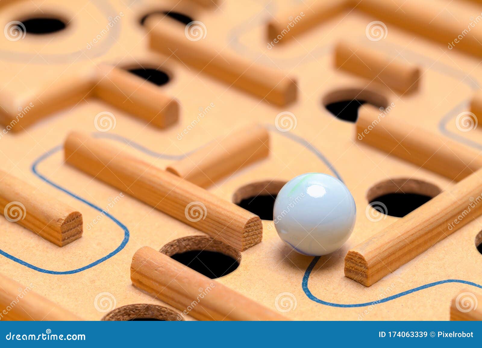 Red Ball In Maze Game Royalty-Free Stock Photography | CartoonDealer ...