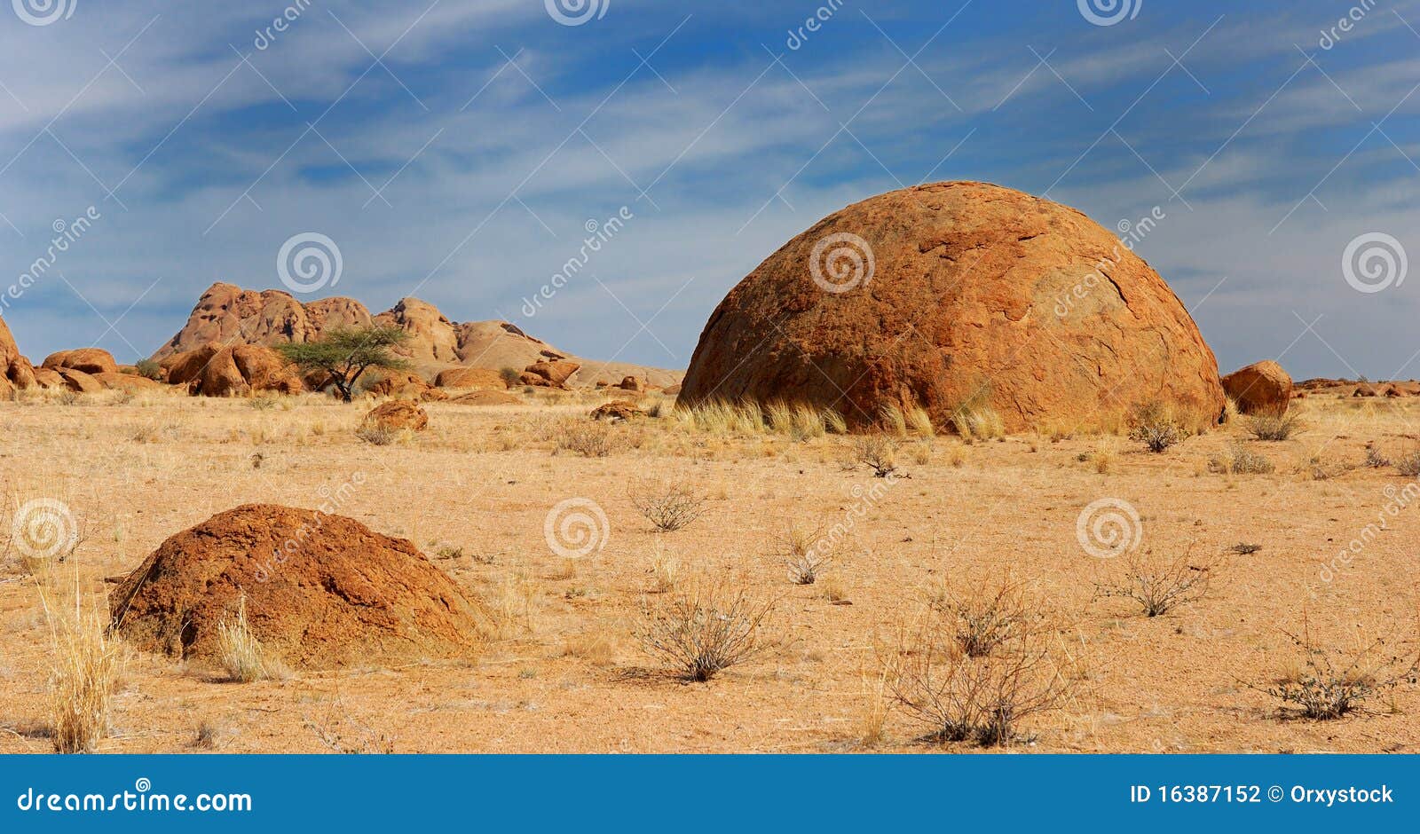 Ball-Shaped Rocks stock photo. Image of desert, landscape - 16387152