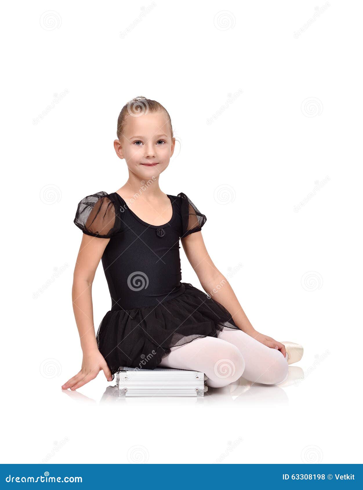 Ballerina, Die Auf Fall Sitzt Stockfoto - Bild von lebensstil ...