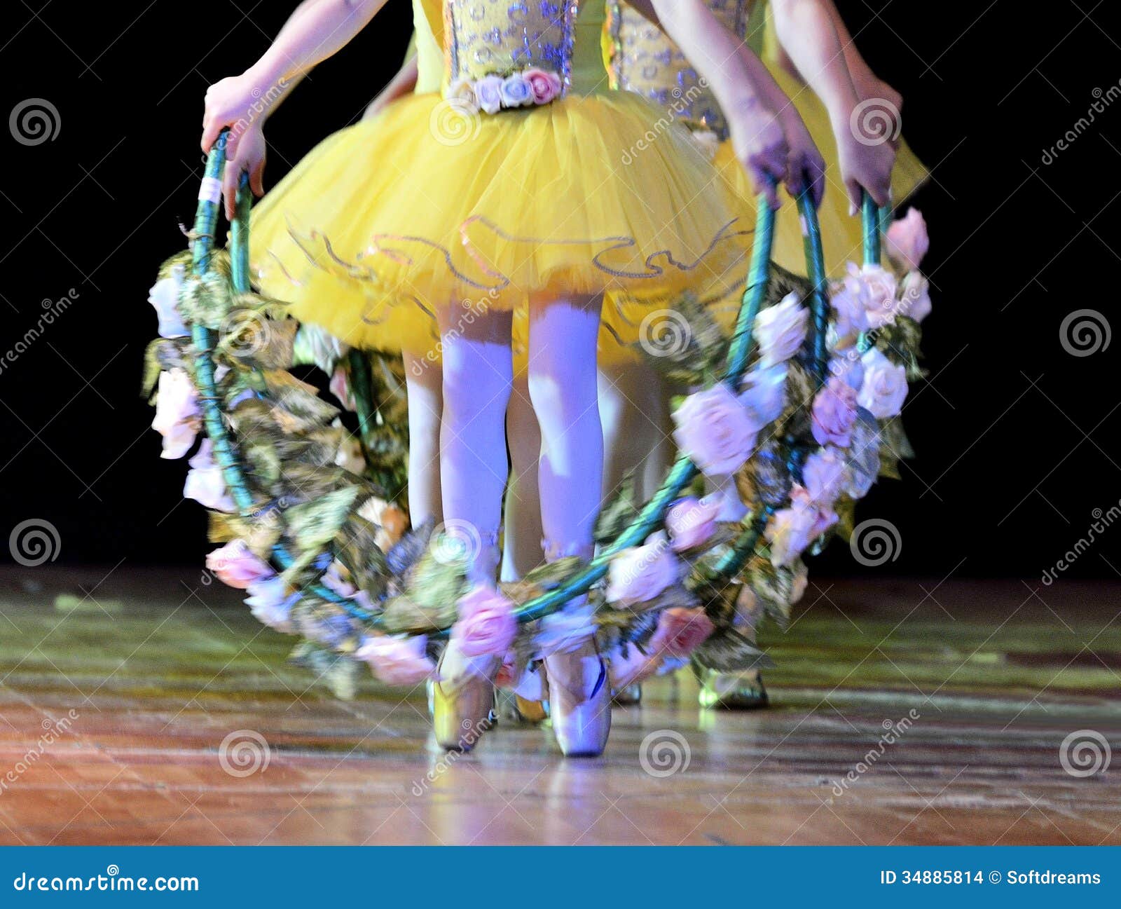 Ballerina S Feet Dancing on Pointe Stock Photo - Image of performance ...