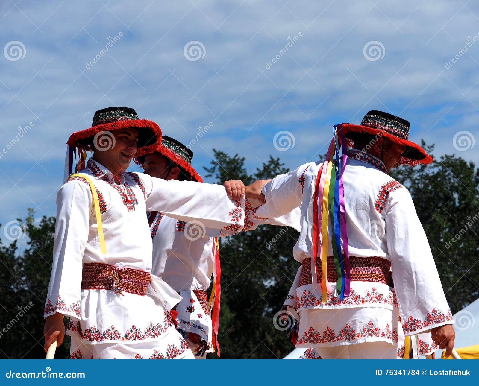 Ballerini di piega rumeni immagine stock editoriale. Immagine di monton ...