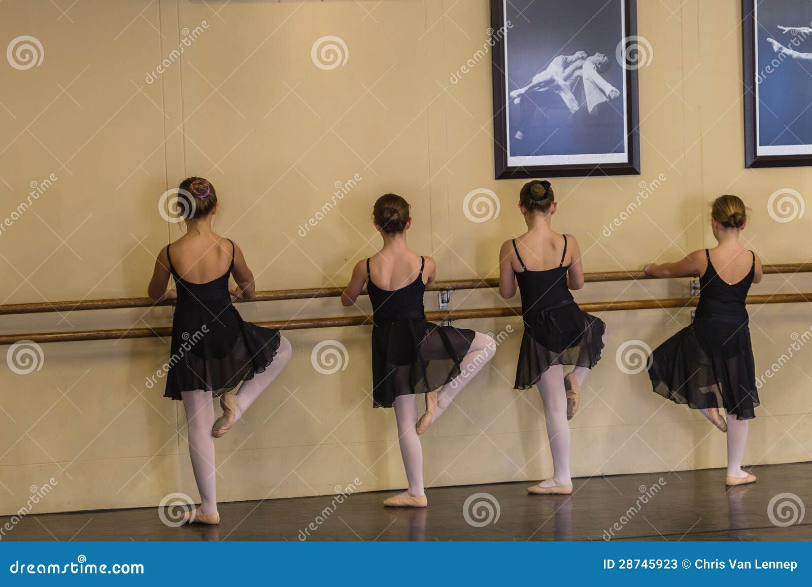 Ballet Girls Bar editorial stock photo. Image of instructor - 28745923