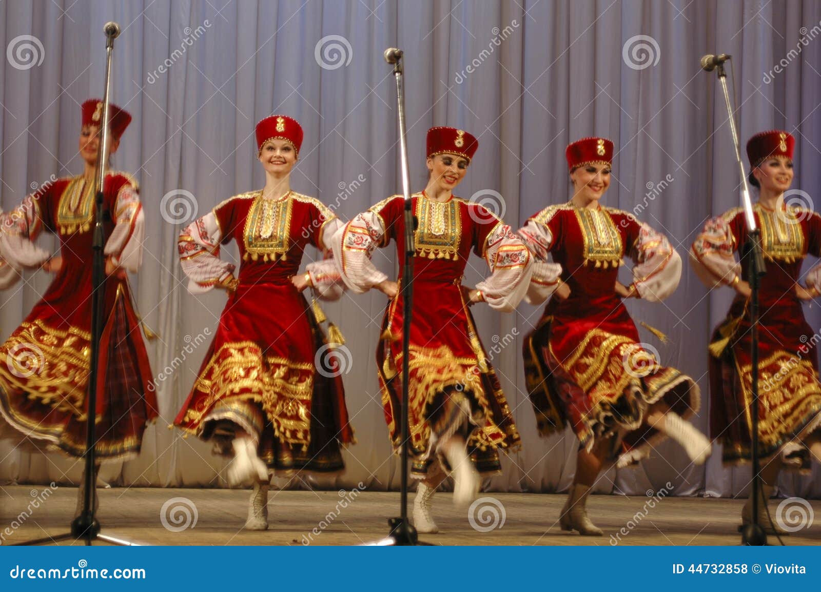 Ballet ruso Barynya foto de archivo editorial. Imagen de canto - 44732858