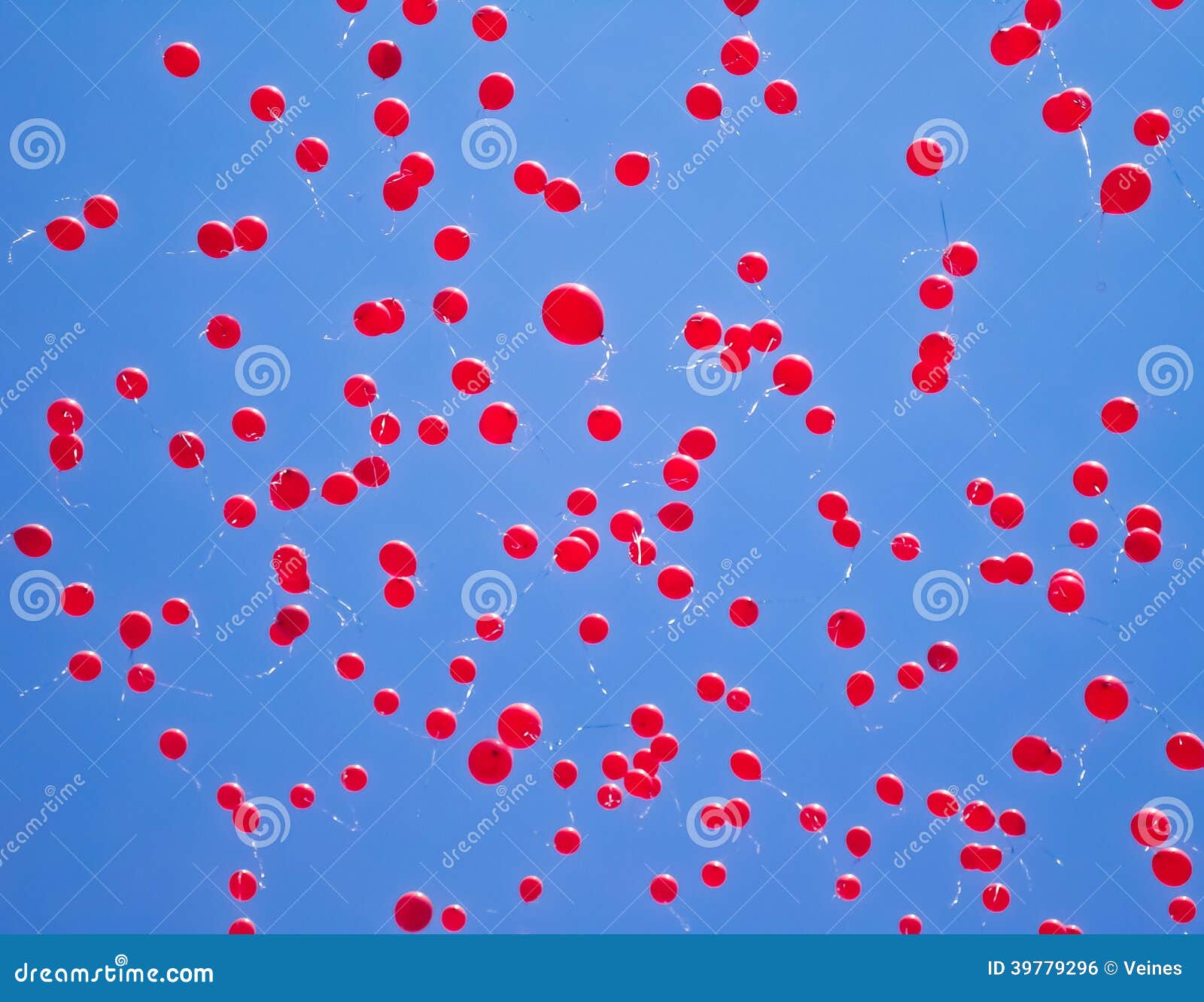 Ballons rouges photo stock. Image du graduation, rouge - 39779296